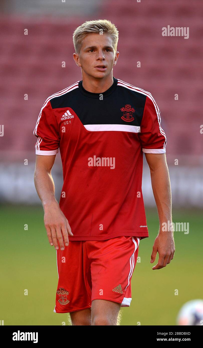 Fraser colmer hi-res stock photography and images - Alamy