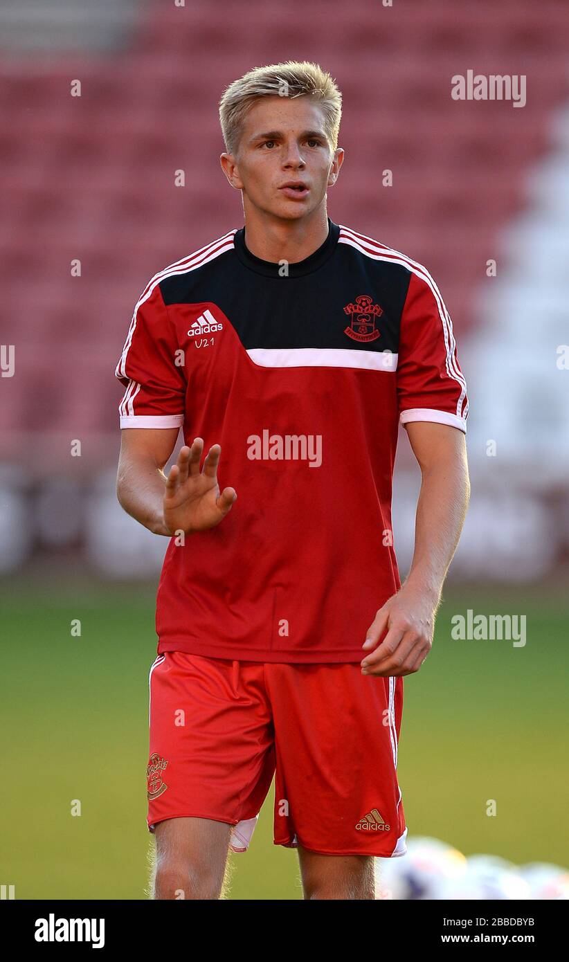 Fraser colmer hi-res stock photography and images - Alamy