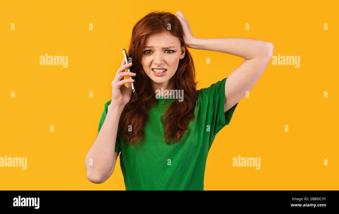 Student scratching head teenager hi-res stock photography and images ...