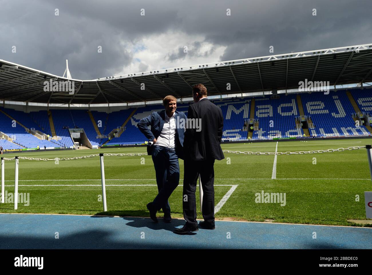 Reading owner Anton Zingarevich Stock Photo - Alamy
