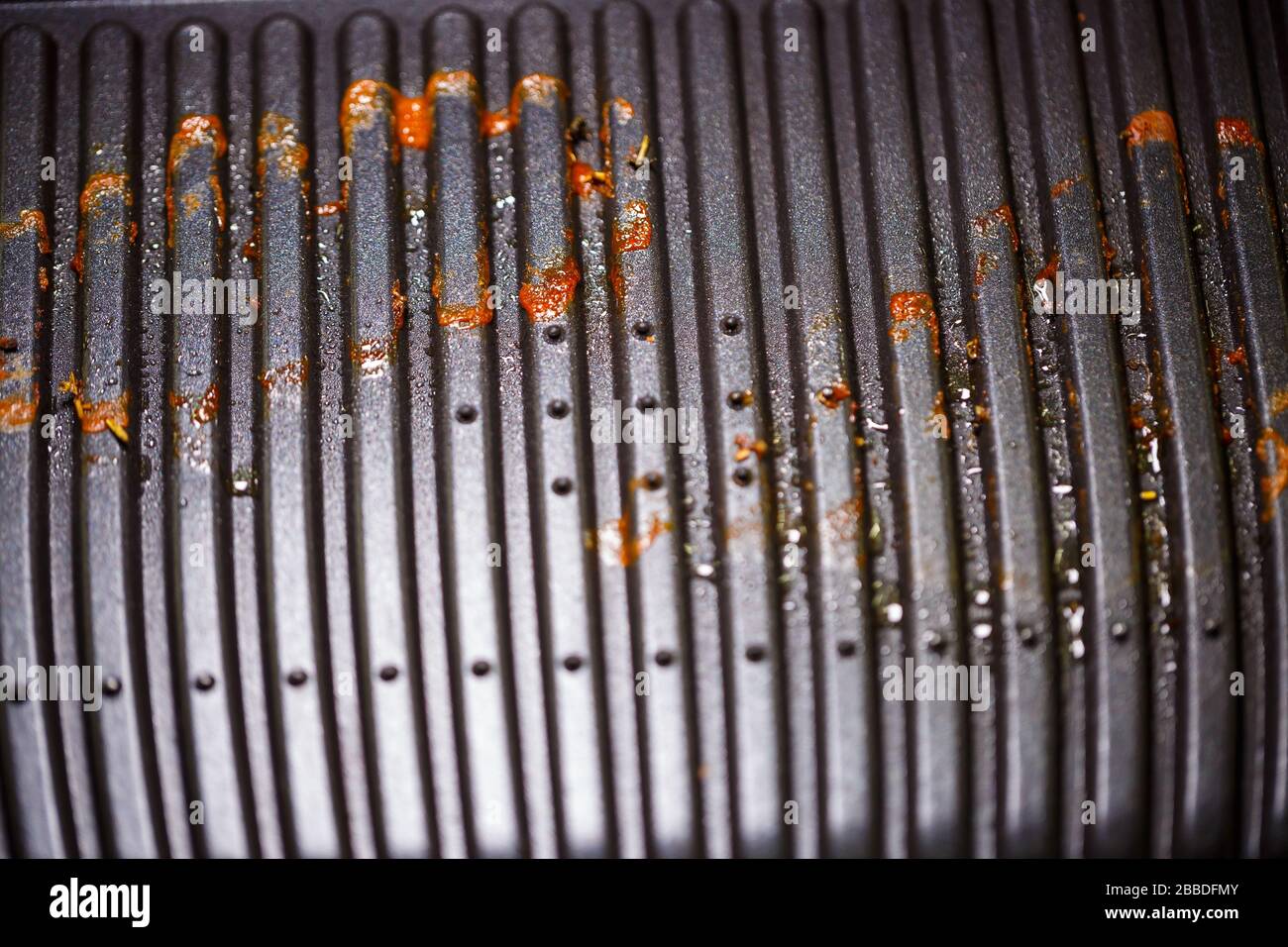 Dirty after cooking electric grill hi-res stock photography and images ...