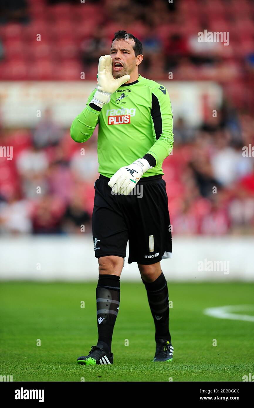 David forde millwall hi-res stock photography and images - Alamy