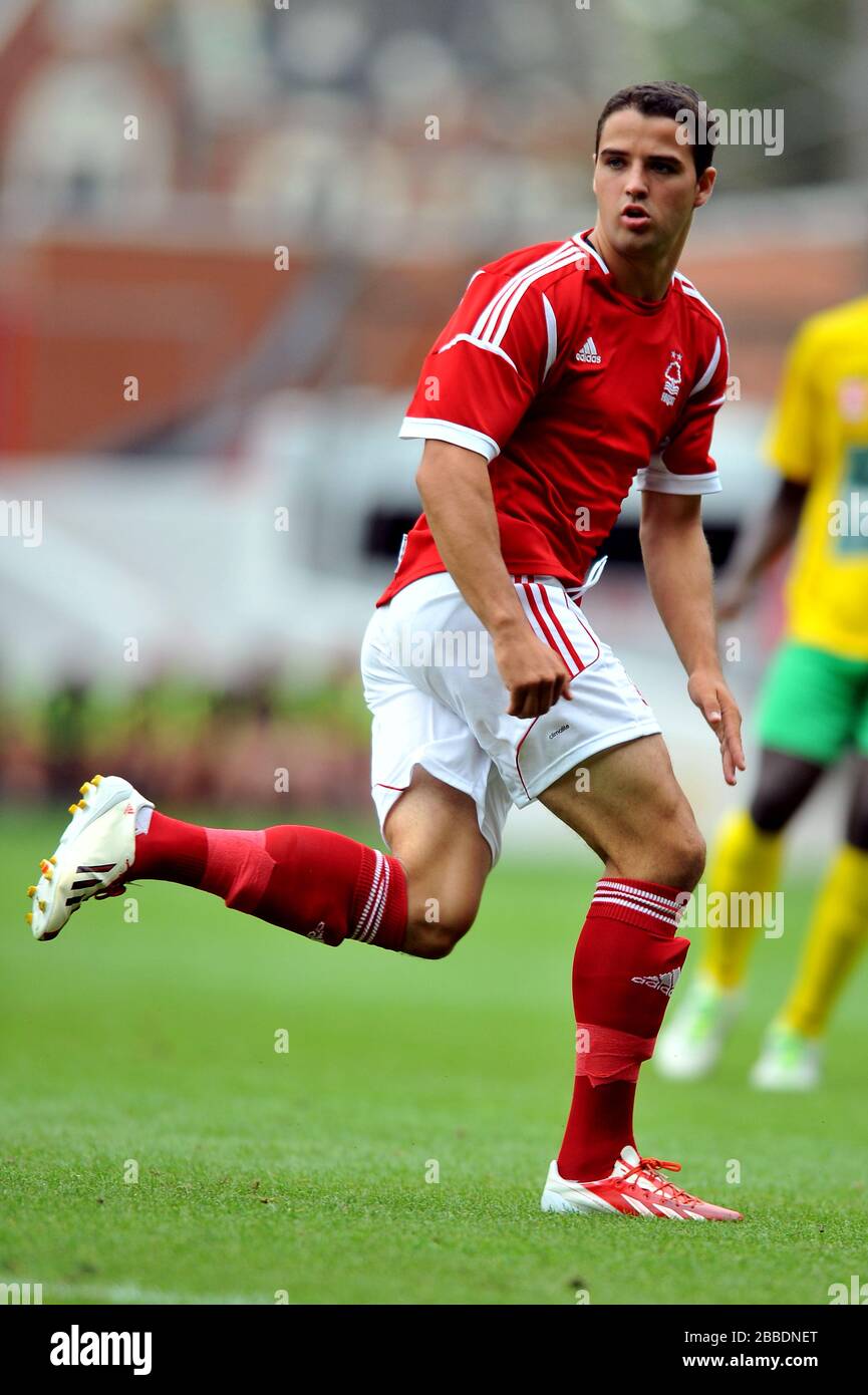 Stephen mclaughlin nottingham forest hi-res stock photography and ...