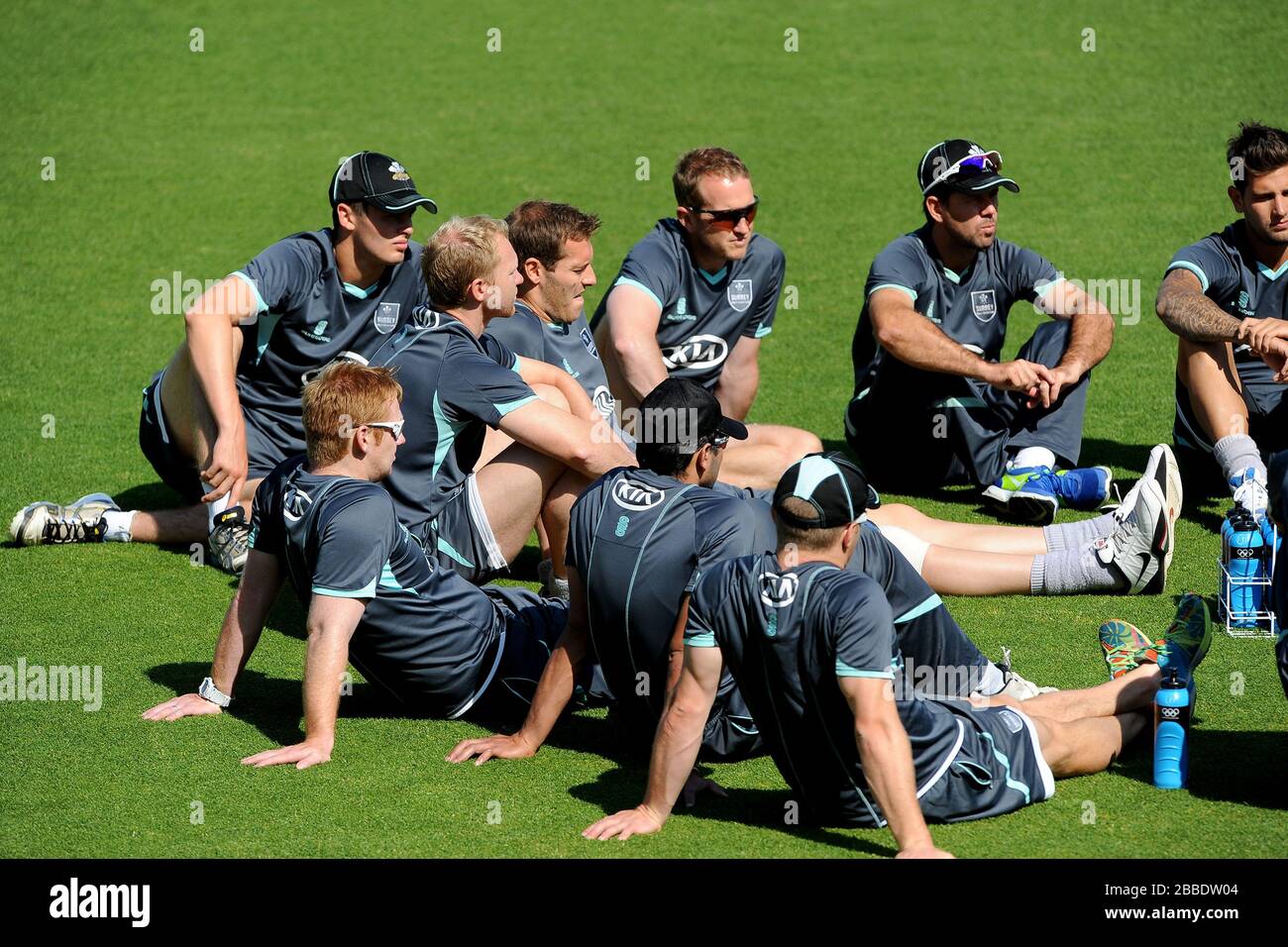 Surrey players listen to the team talk before the days play Stock Photo ...