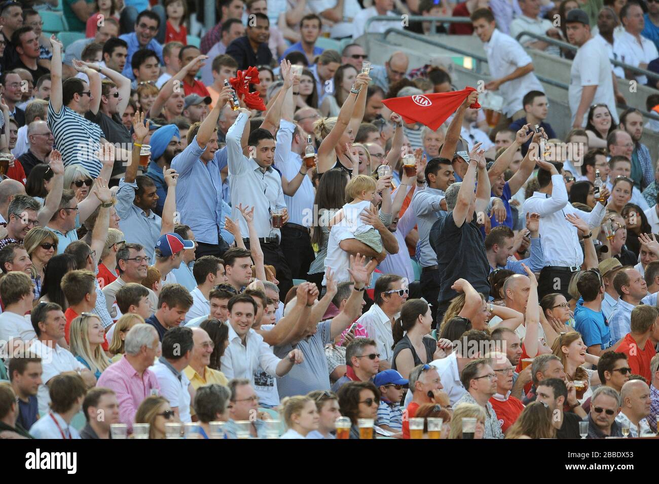 Crowd fans ampics hi-res stock photography and images - Alamy