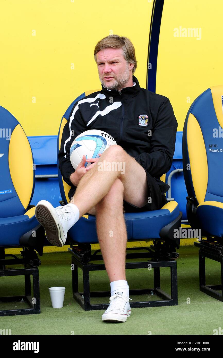 Coventry City manager Steve Pressley Stock Photo - Alamy