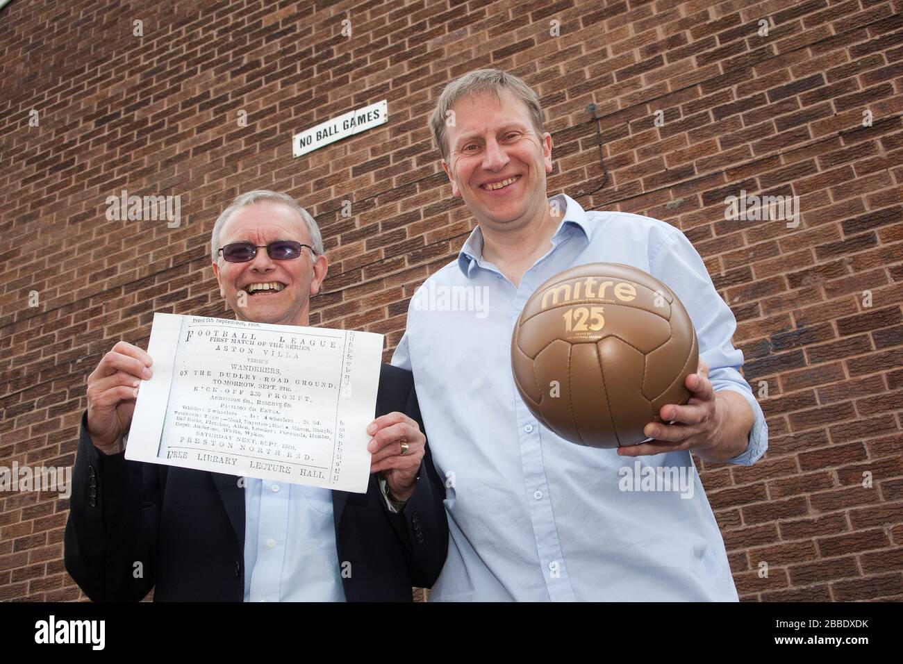 Worlds oldest football competition hi-res stock photography and images ...