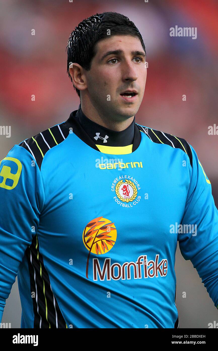 Goalkeeper Alan Martin, Crewe Alexandra Stock Photo - Alamy