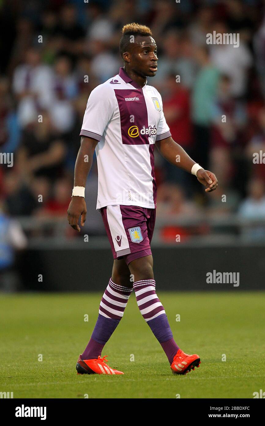 Yacouba Sylla, Aston Villa Stock Photo - Alamy