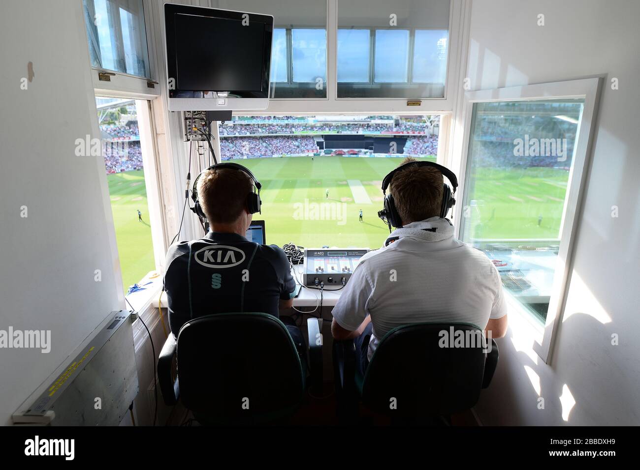 Commentary box hi-res stock photography and images - Alamy