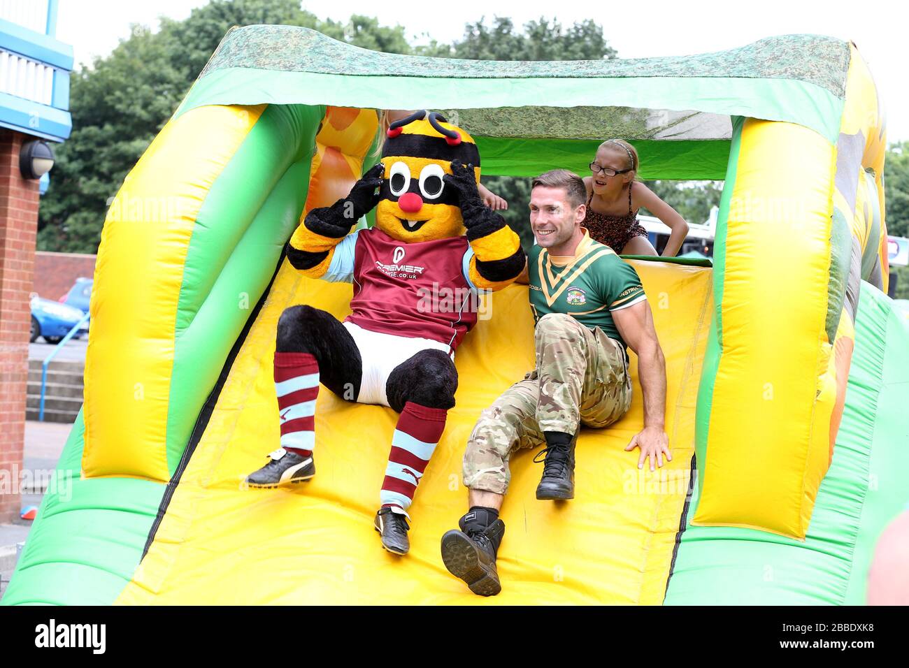 Burnley mascot bertie bee with fans hi-res stock photography and images ...