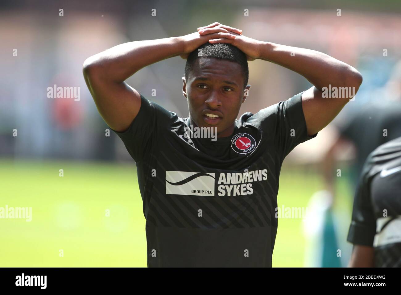Charlton athletics callum harriott during the warm up hi-res stock ...