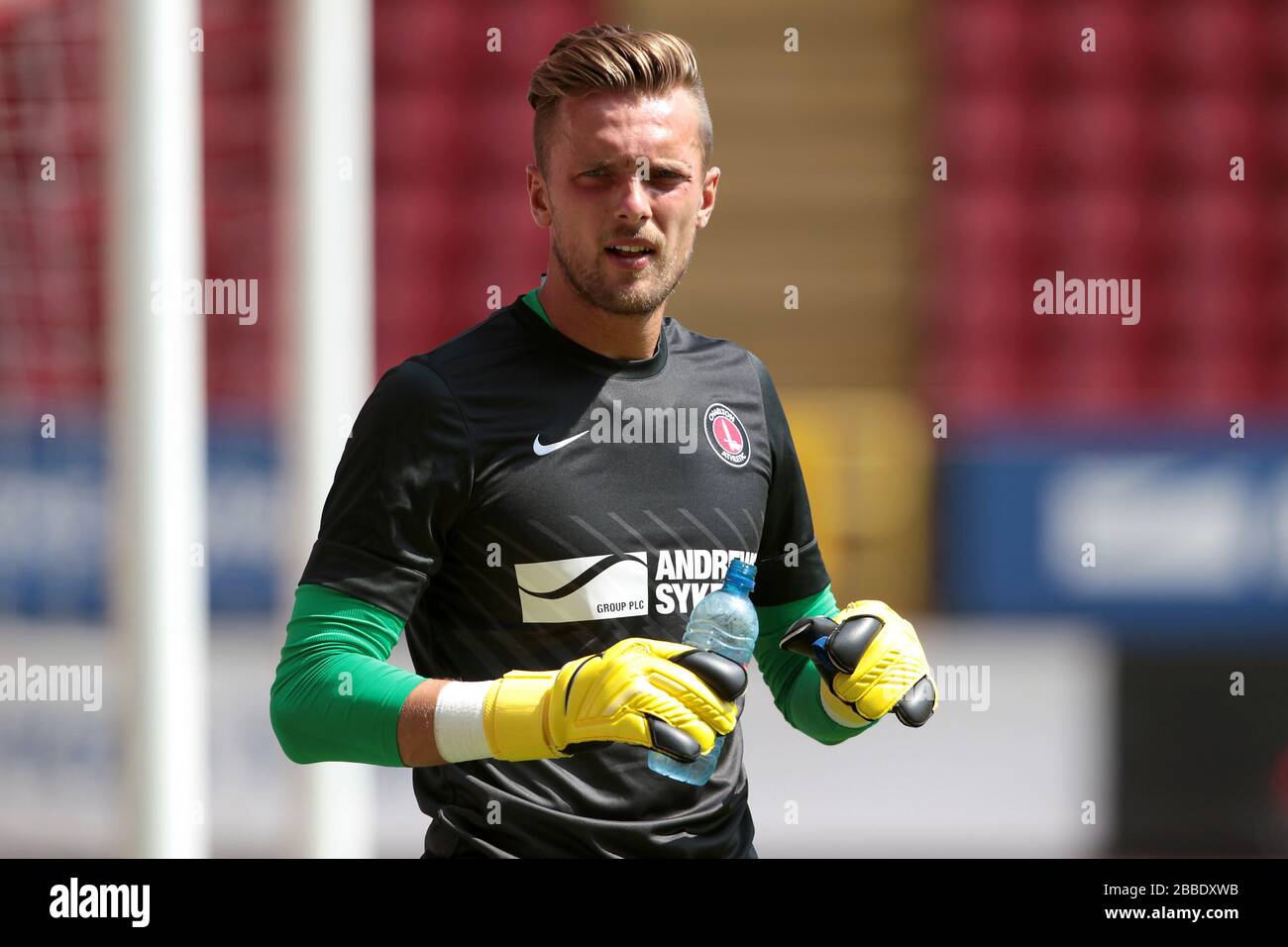 Charlton Athletic goalkeeper Ben Hamer Stock Photo - Alamy