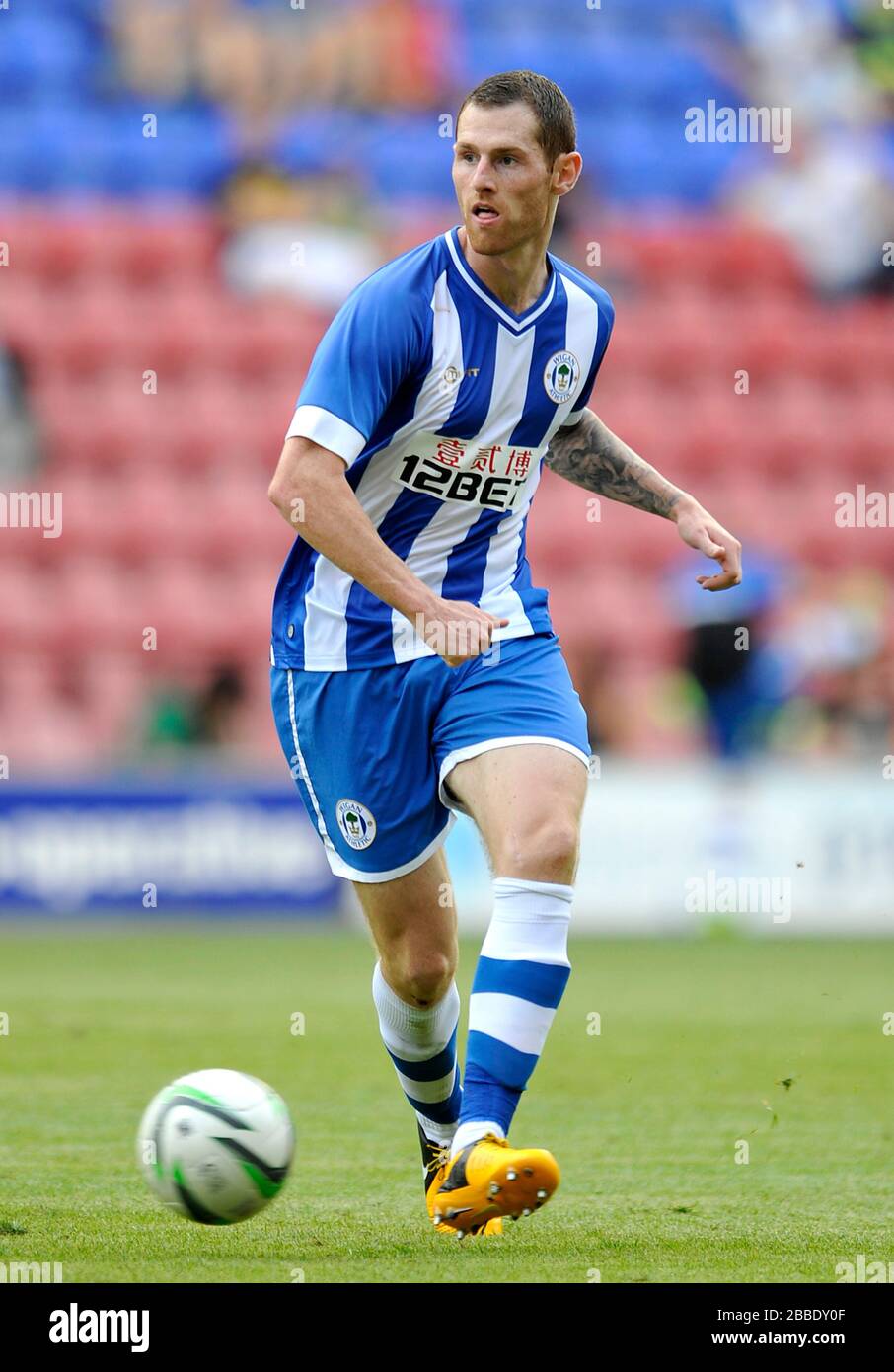 Chris McCann, Wigan Athletic Stock Photo - Alamy