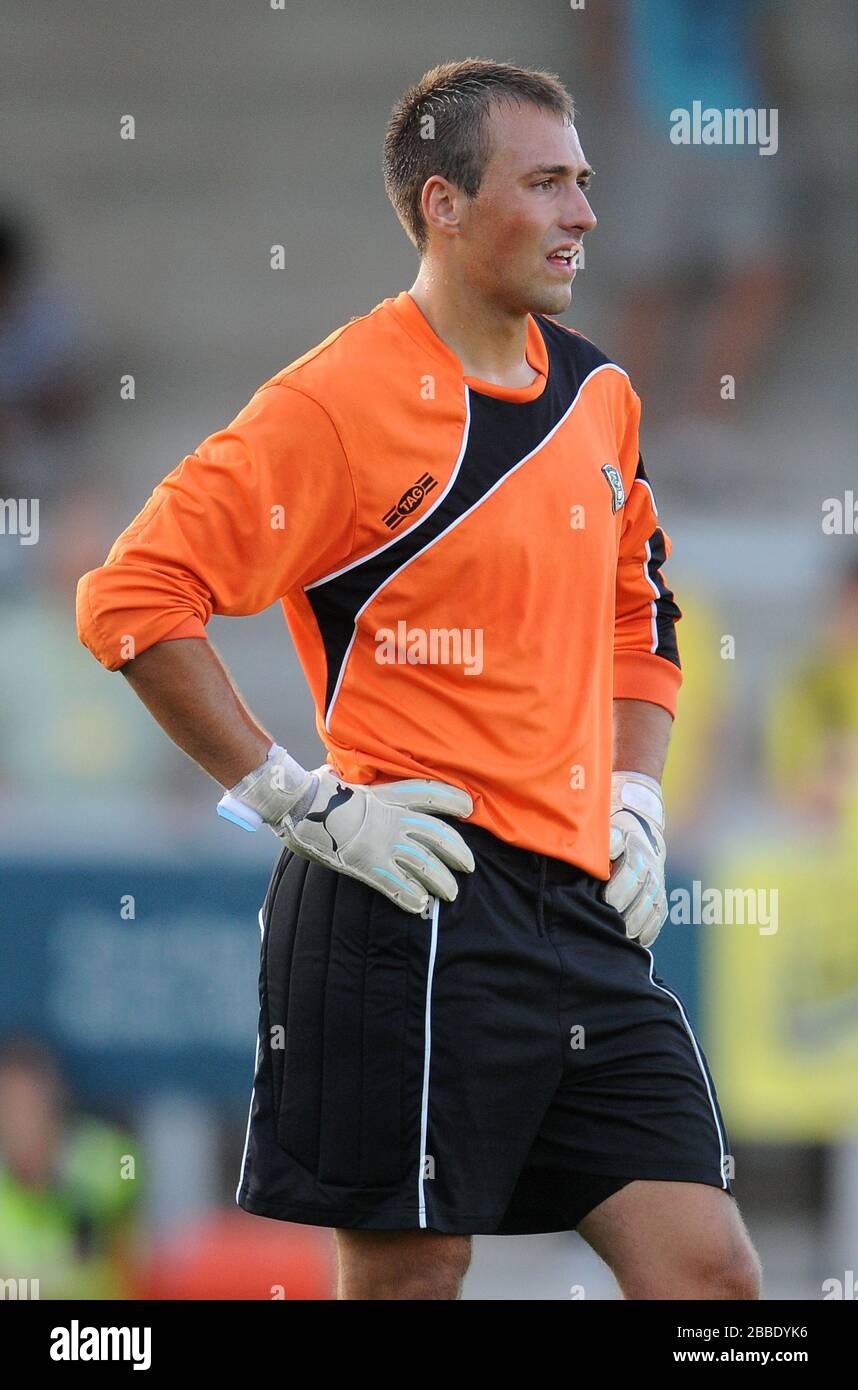 Goalkeeper dean lyness hi-res stock photography and images - Alamy