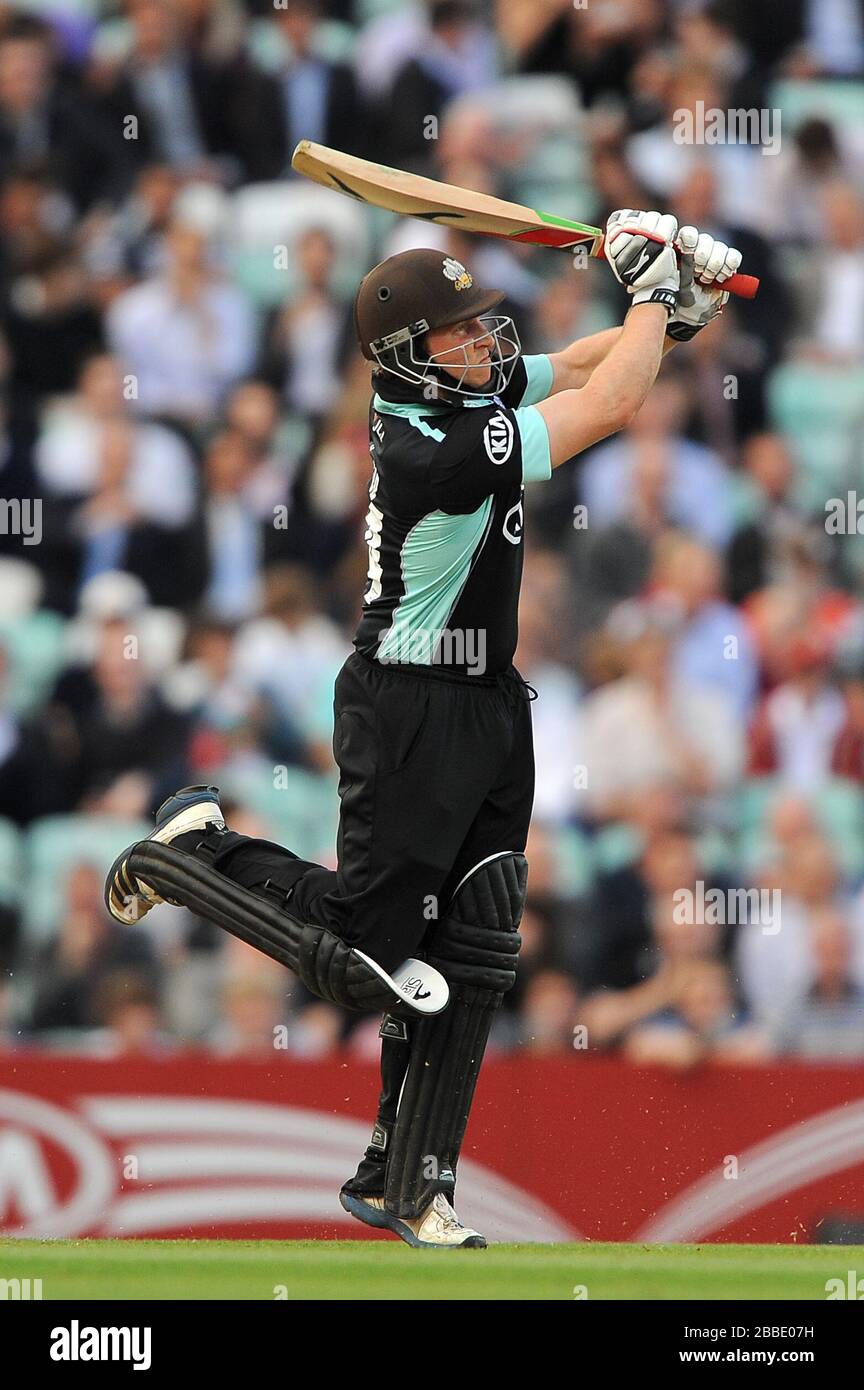 Cricket gary wilson full length hi-res stock photography and images - Alamy