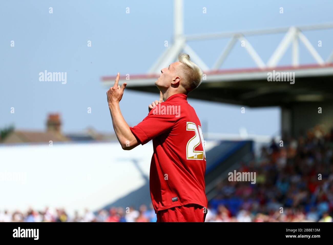 Charlton Athletic's Joe Piggott celebrates his goal Stock Photo - Alamy