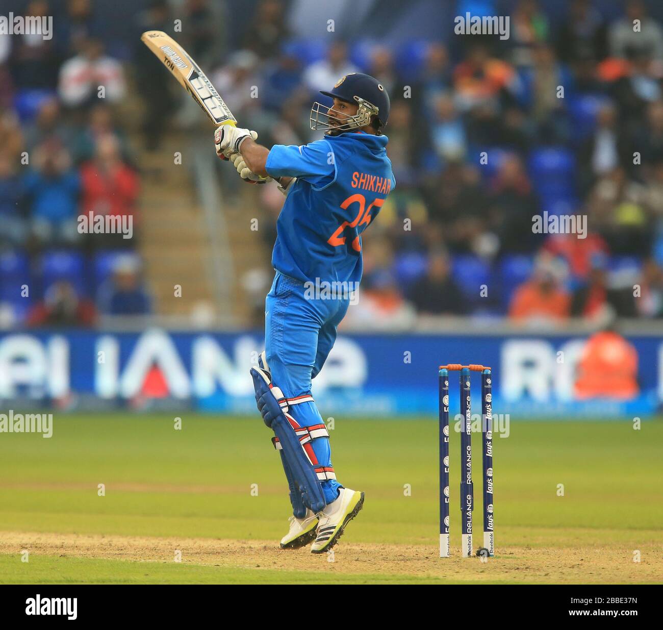 Indias shikhar dhawan hi-res stock photography and images - Alamy