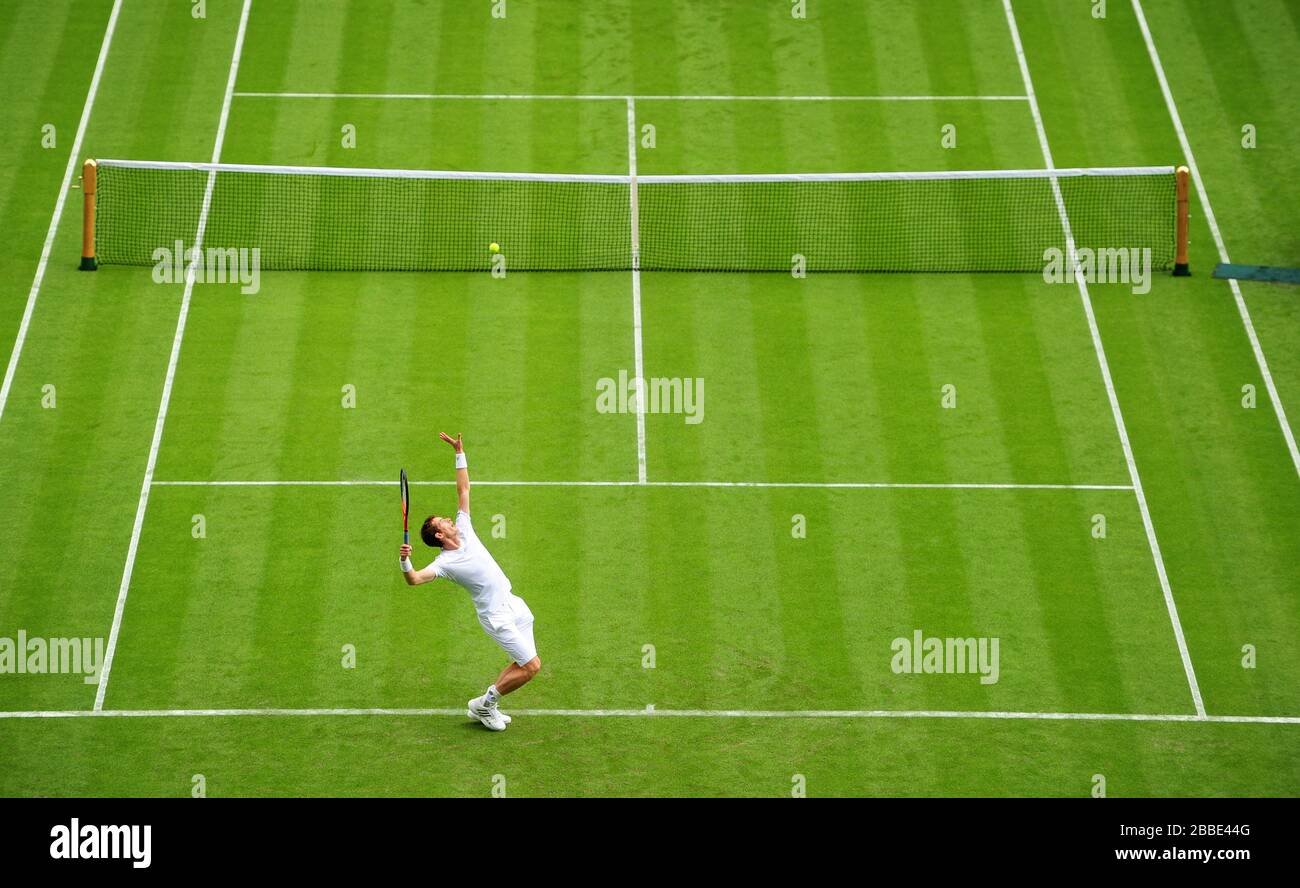 Great Britain's Andy Murray in action against Germany's Benjamin Becker ...