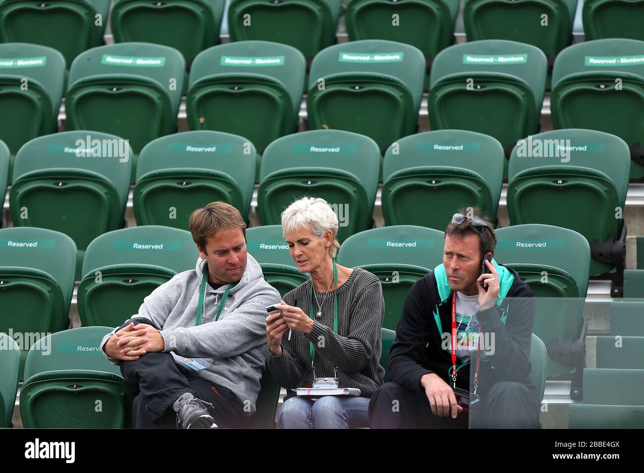 Judy Murray (centre) and Jeremy Bates (right Stock Photo - Alamy