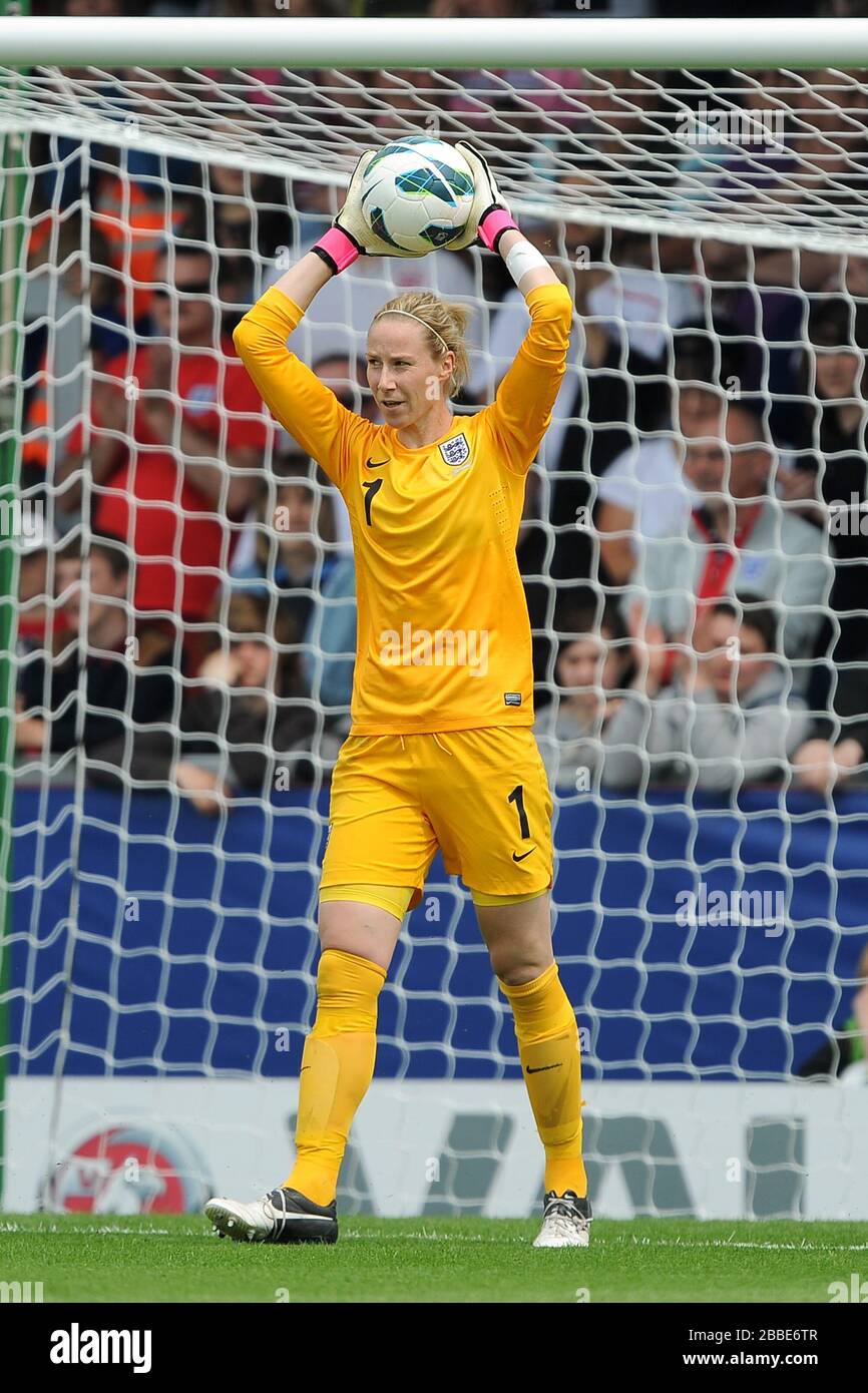Karen Bardsley, England goalkeeper Stock Photo - Alamy