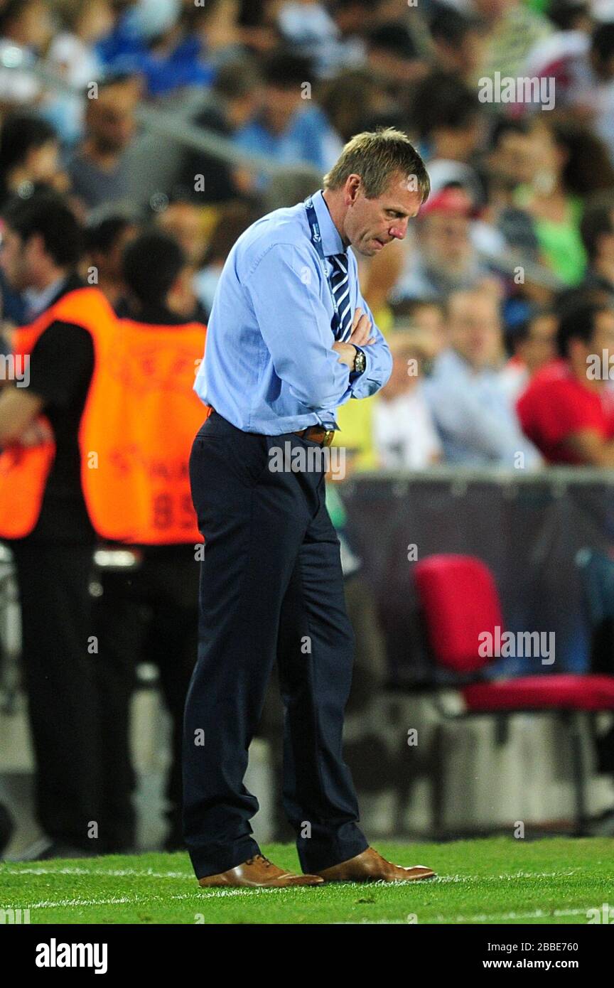 England coach Stuart Pearce appears dejected Stock Photo - Alamy