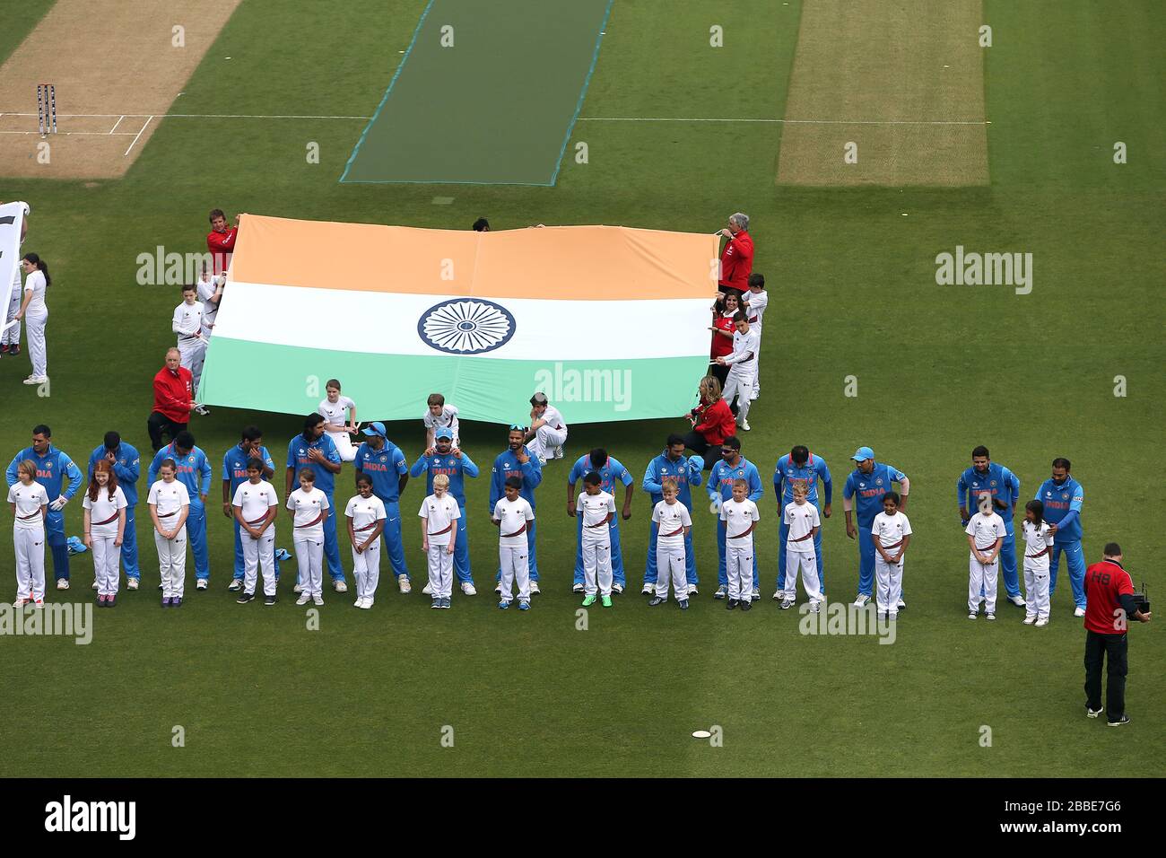 India players line up at the Kia Oval Stock Photo - Alamy