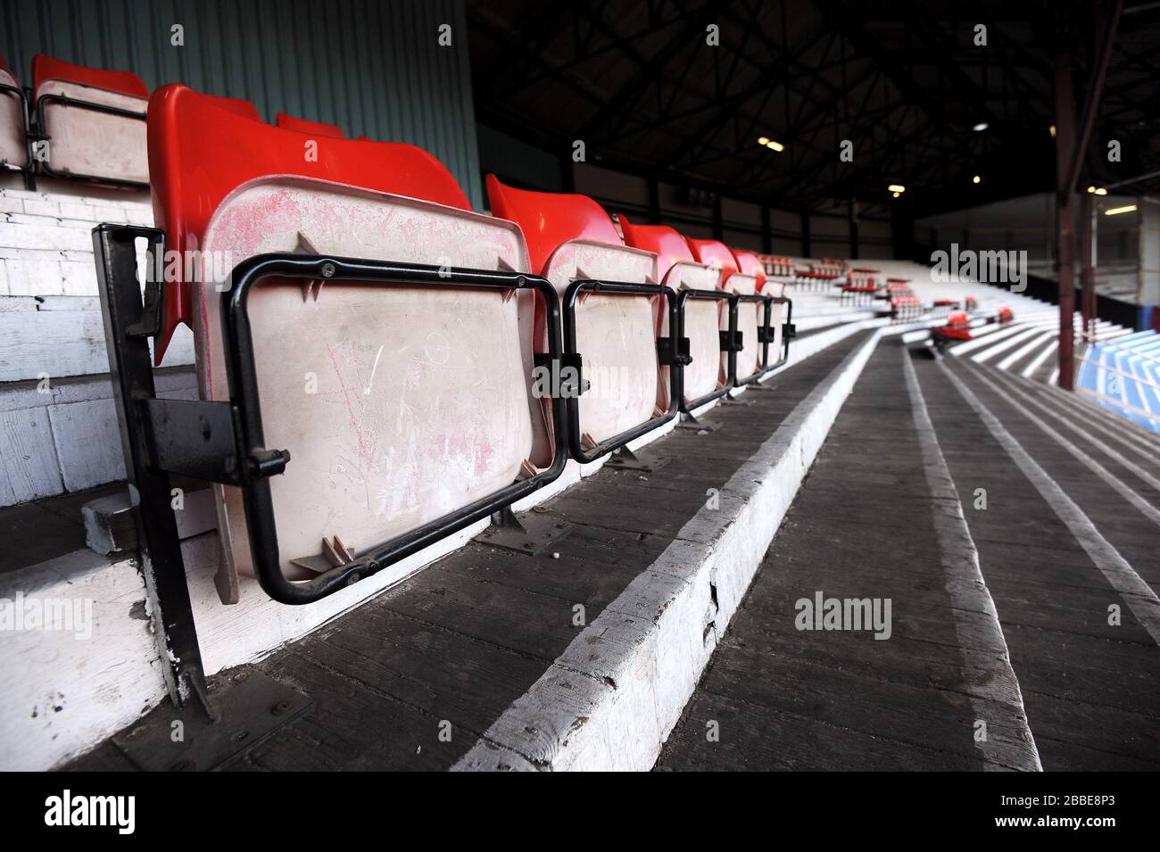 Wimbledon stadium seat hi-res stock photography and images - Alamy