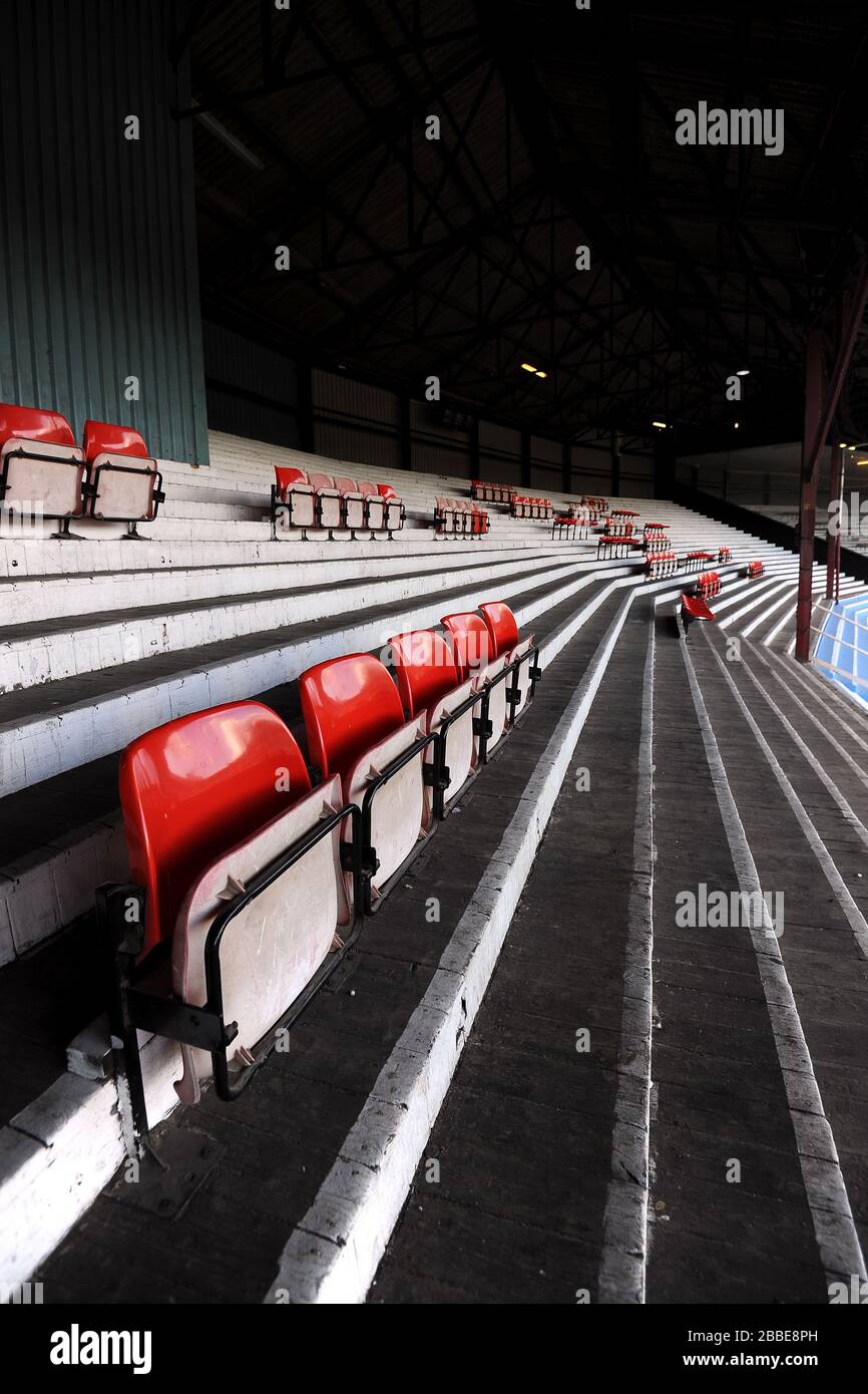 General view of the stands and seating at Wimbledon Stadium Stock Photo ...