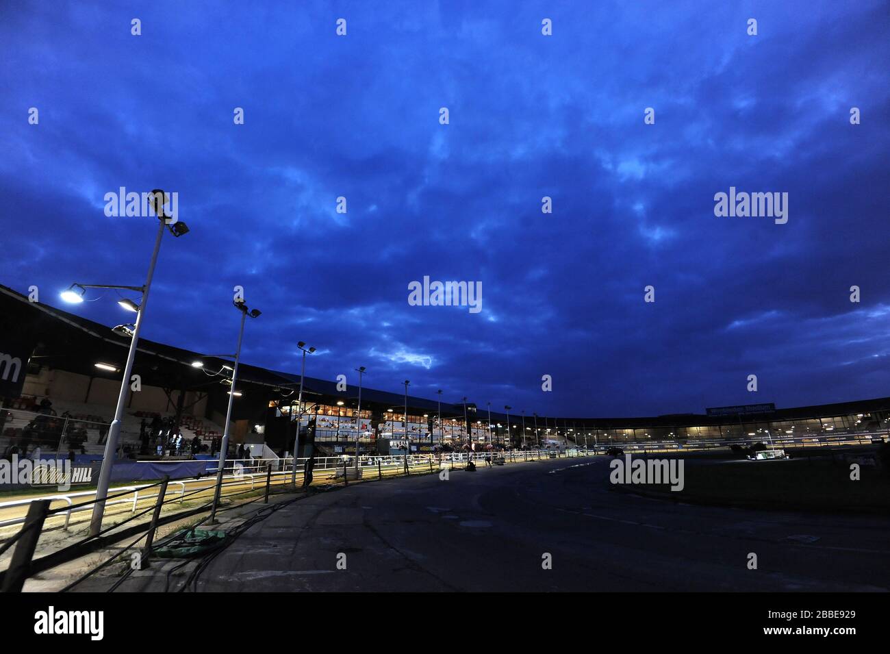 Dogs dark sky lights floodlit ampics hi-res stock photography and ...