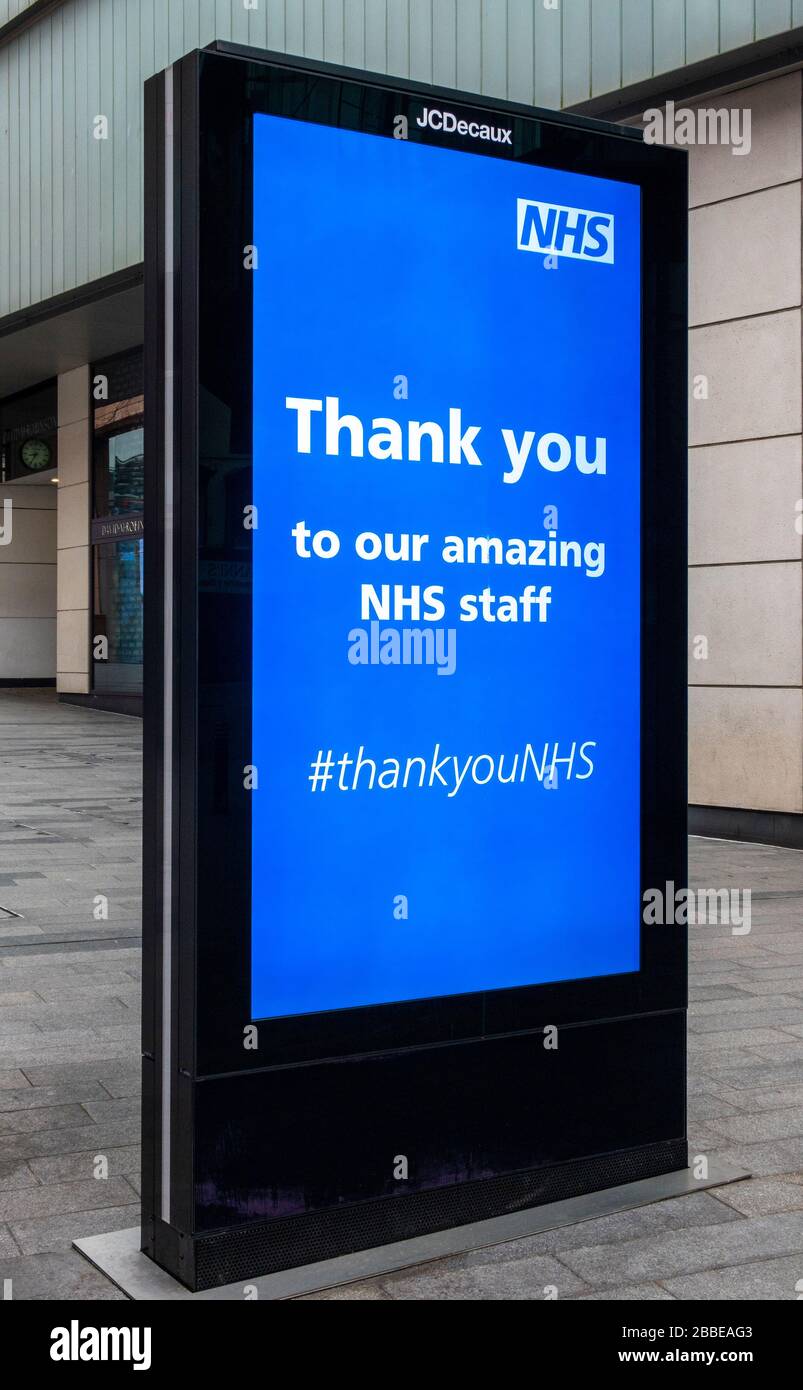 Nhs staff hi-res stock photography and images - Alamy