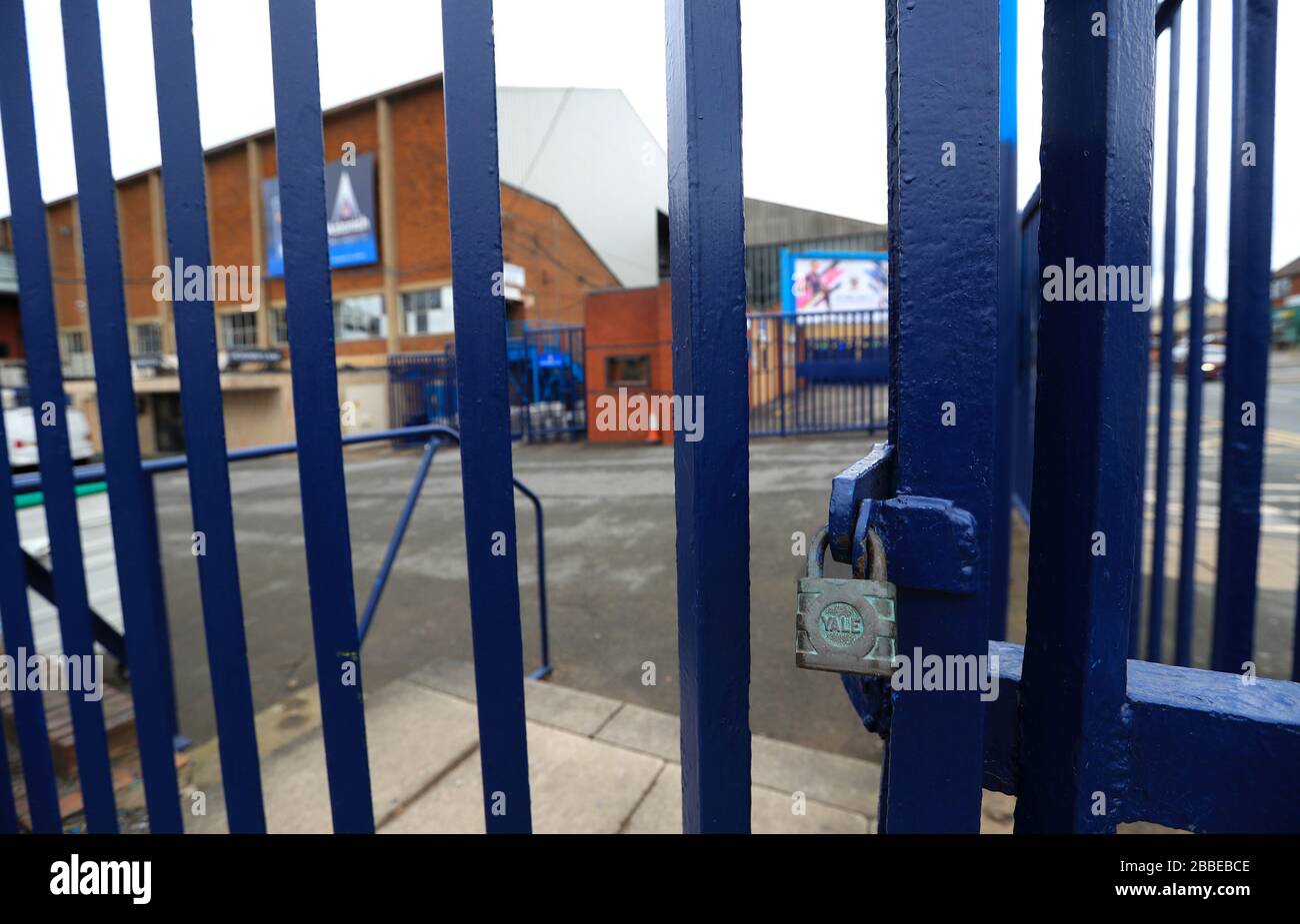 Gates elland road hi-res stock photography and images - Alamy