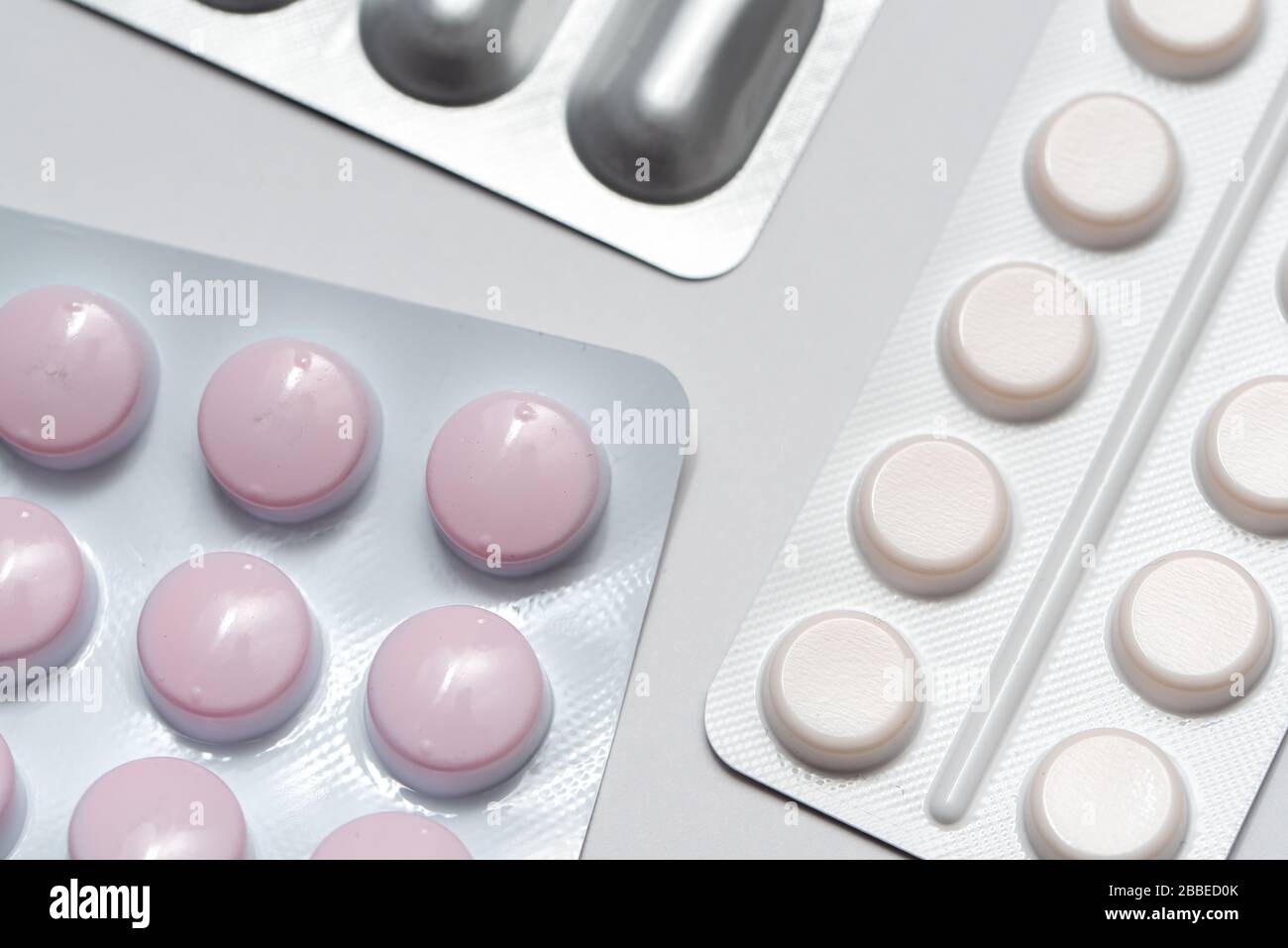 Tablet Blister Packaging for drugs: painkillers, antibiotics, vitamins ...