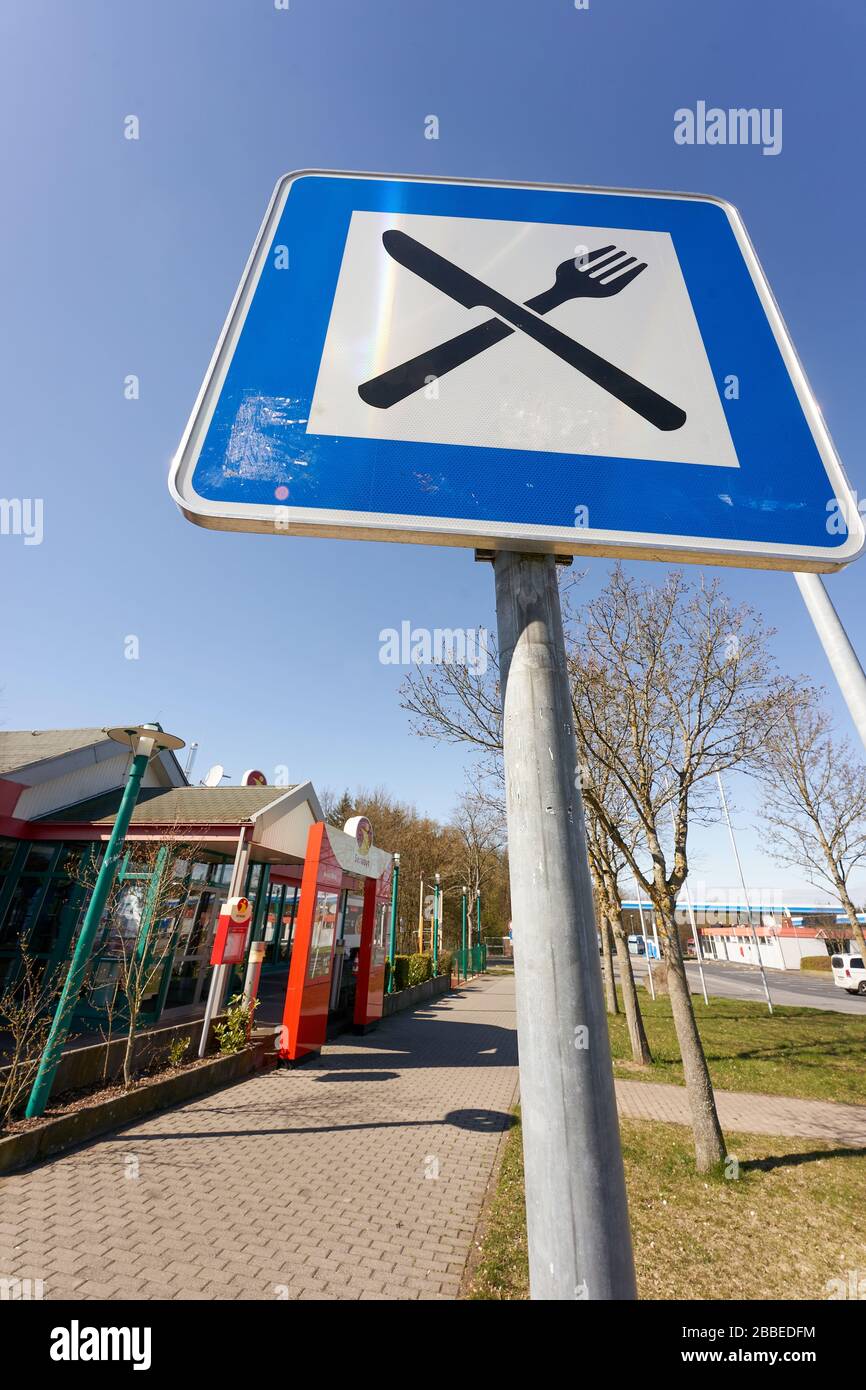 Motorway service area restaurant hi-res stock photography and images ...
