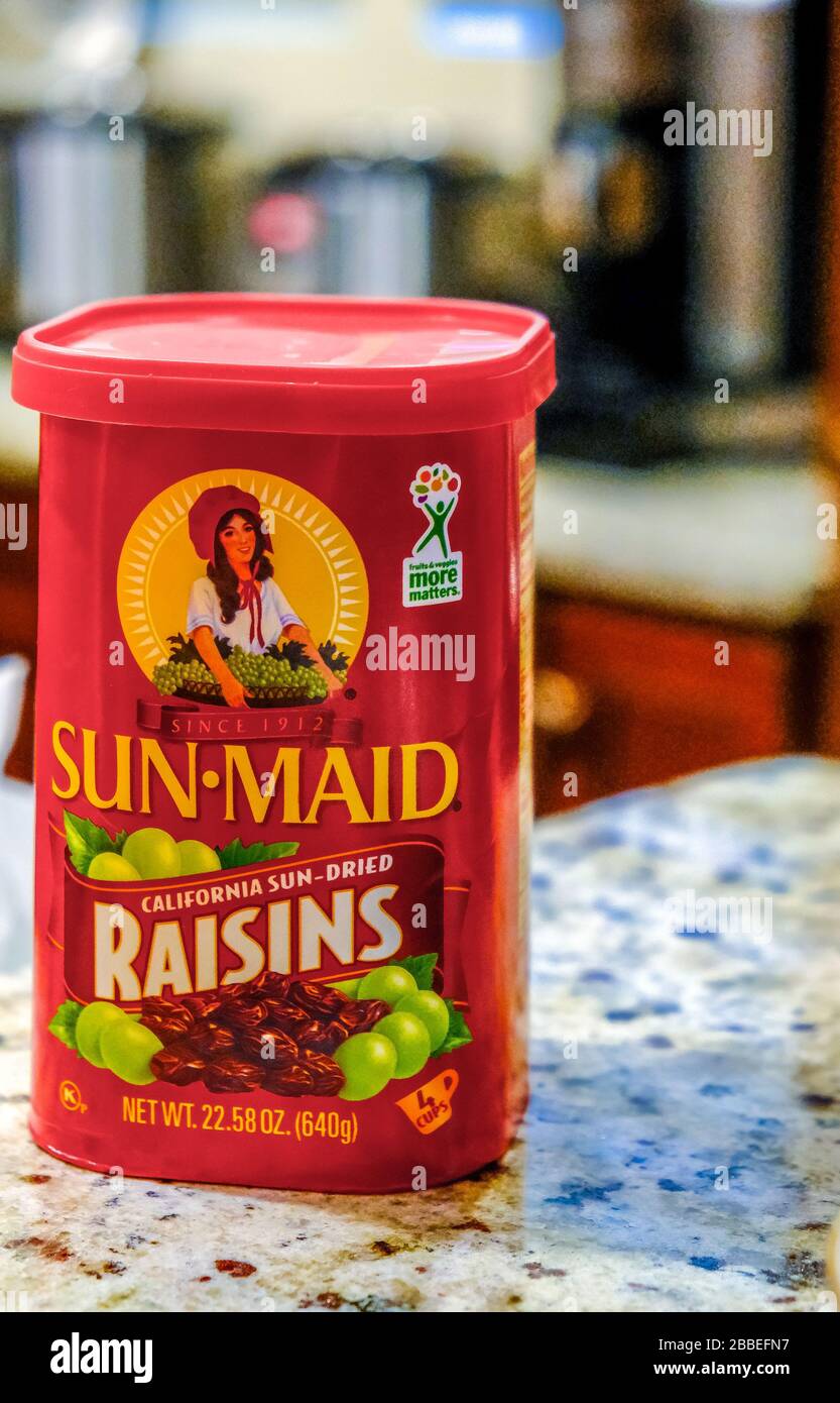 Raisins box hi-res stock photography and images - Alamy