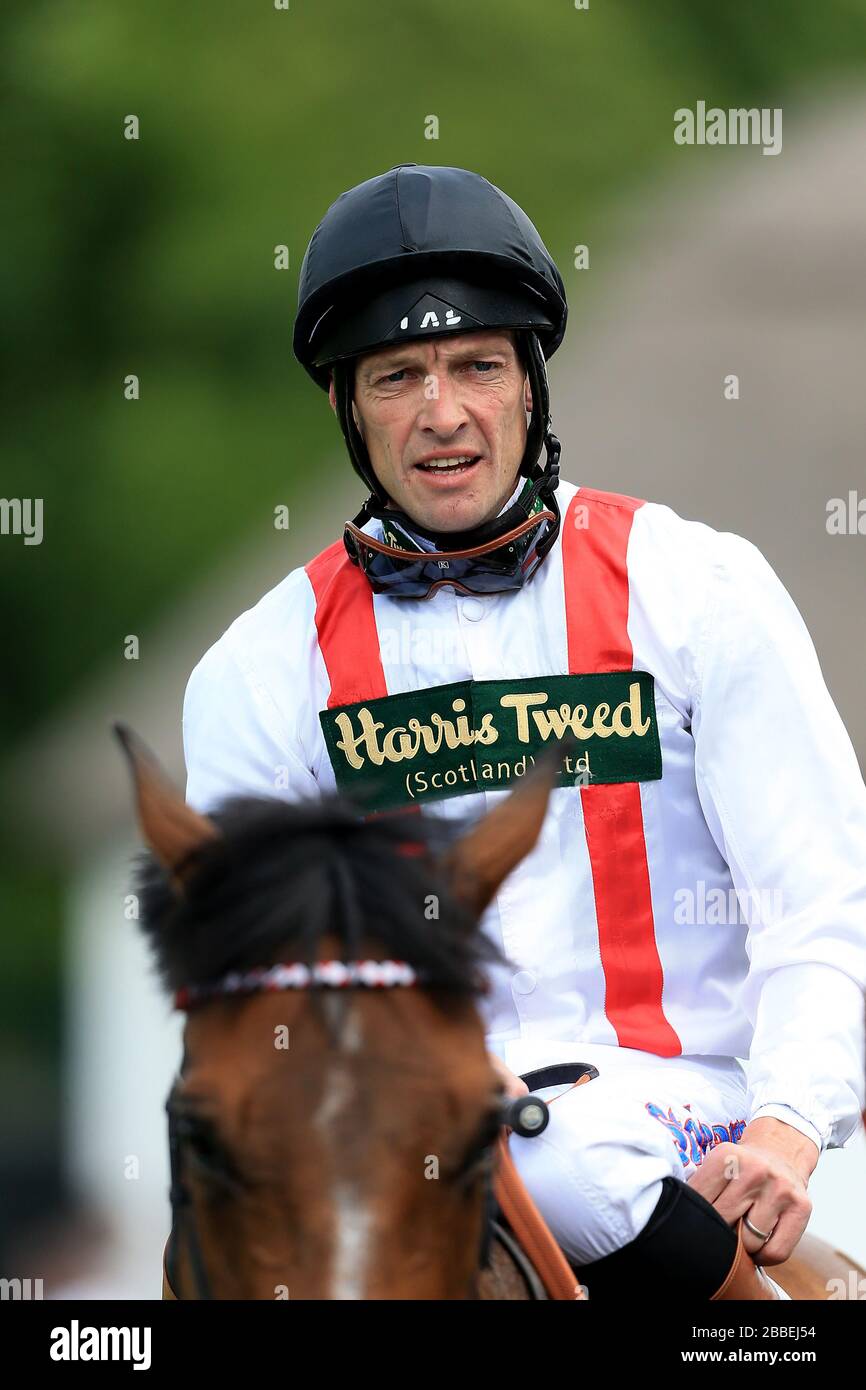 Jockey Richard Hughes on Harris Tweed after the bet365.com Fred Archer ...