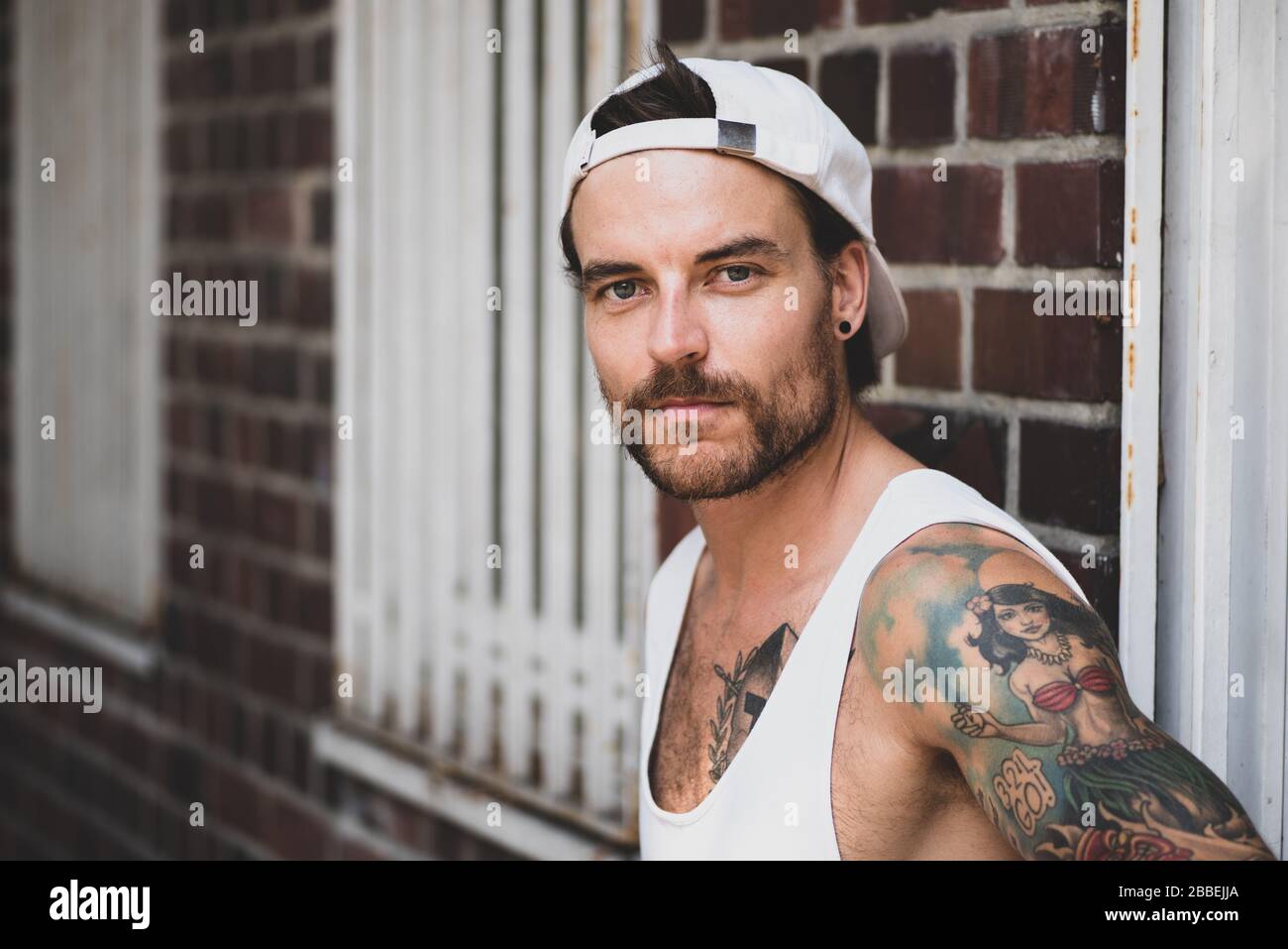 Cool guy baseball cap hi-res stock photography and images - Alamy