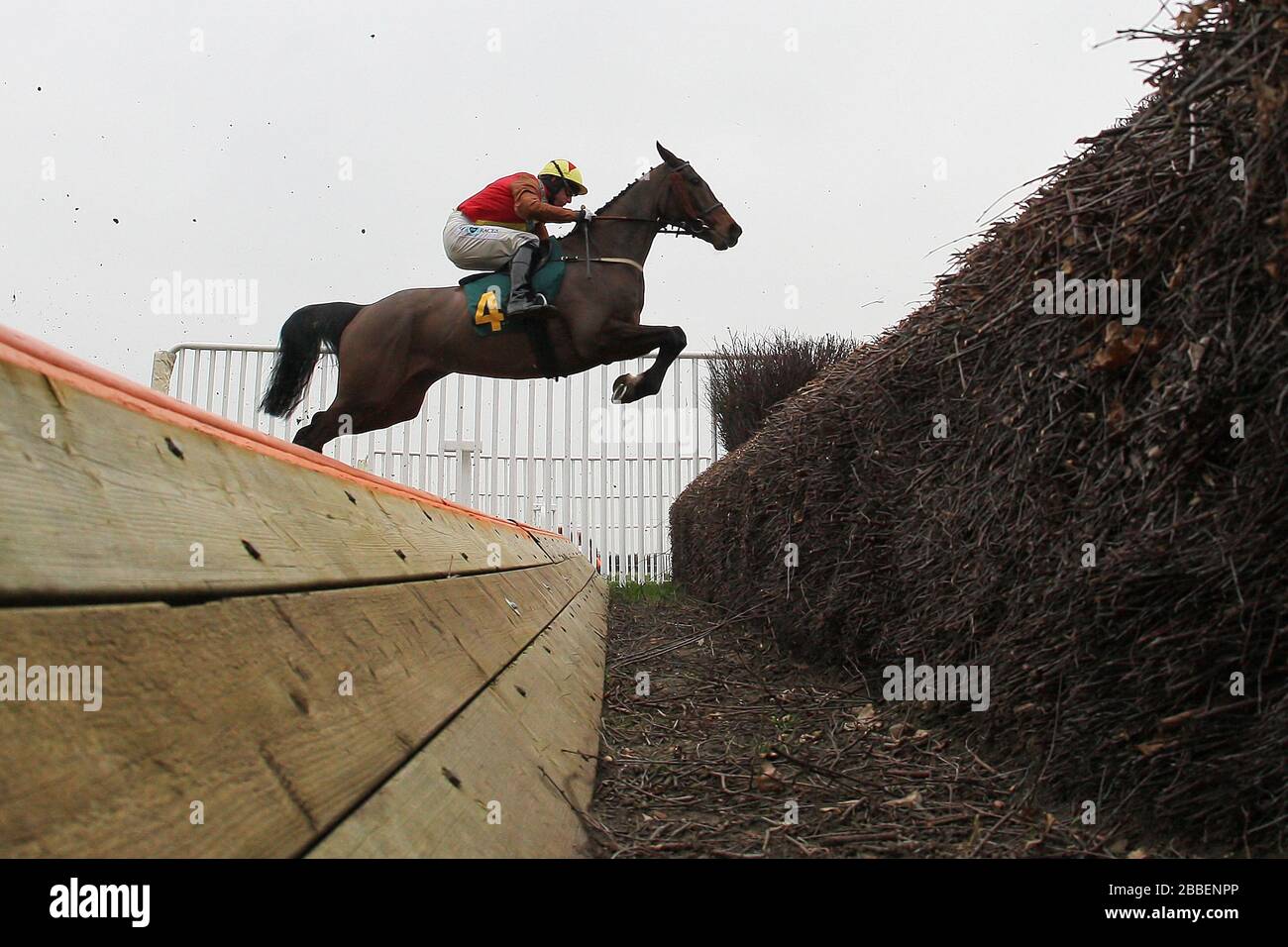 Open ditch racecourse hi-res stock photography and images - Alamy