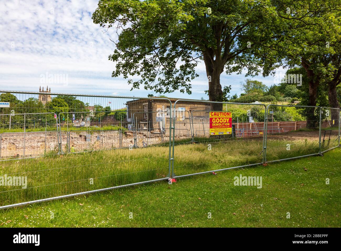 Vews along the banks of the River Medway at Chatham, Kent Stock Photo ...