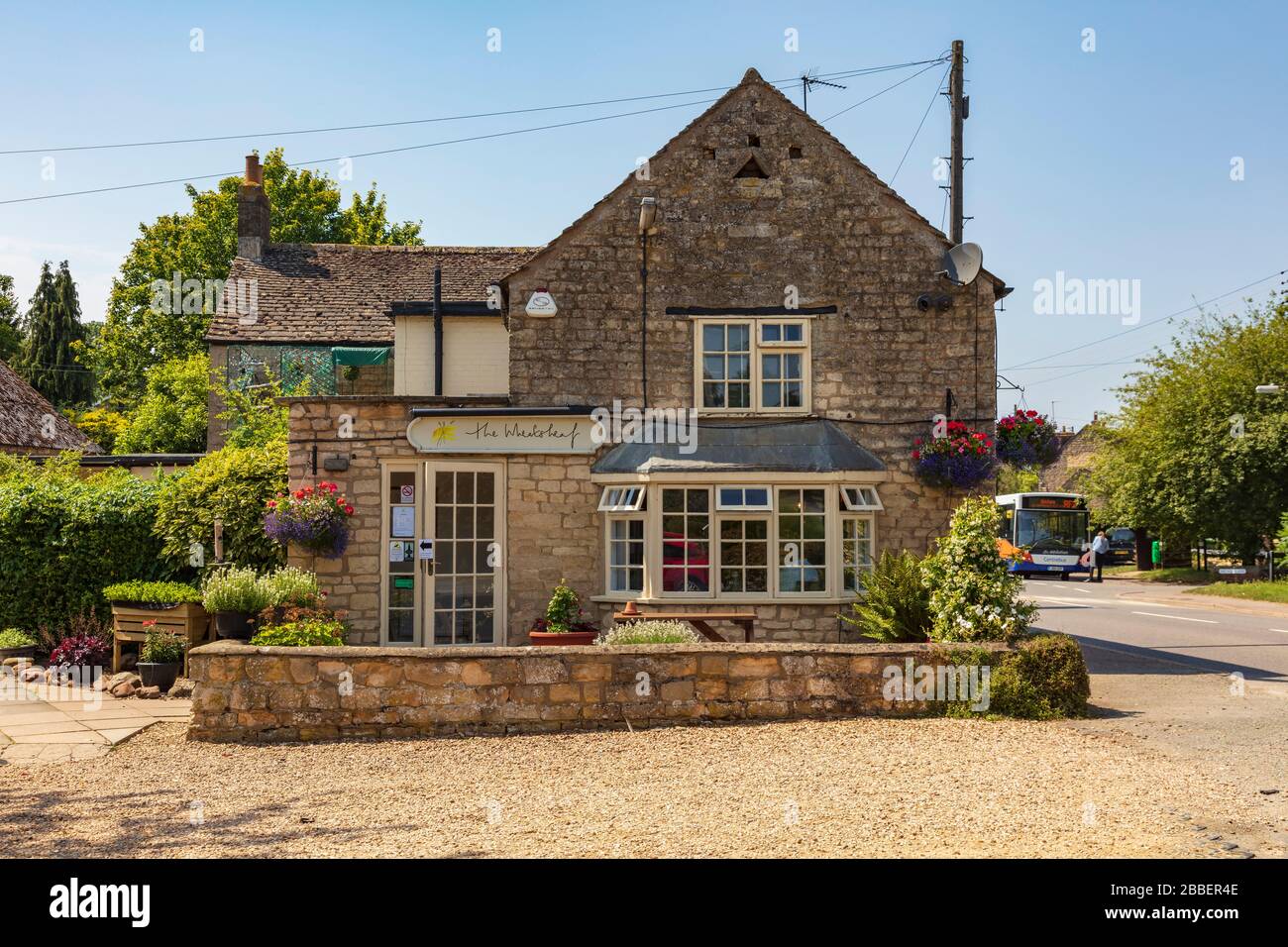 The wheatsheaf pub greetham hi-res stock photography and images - Alamy