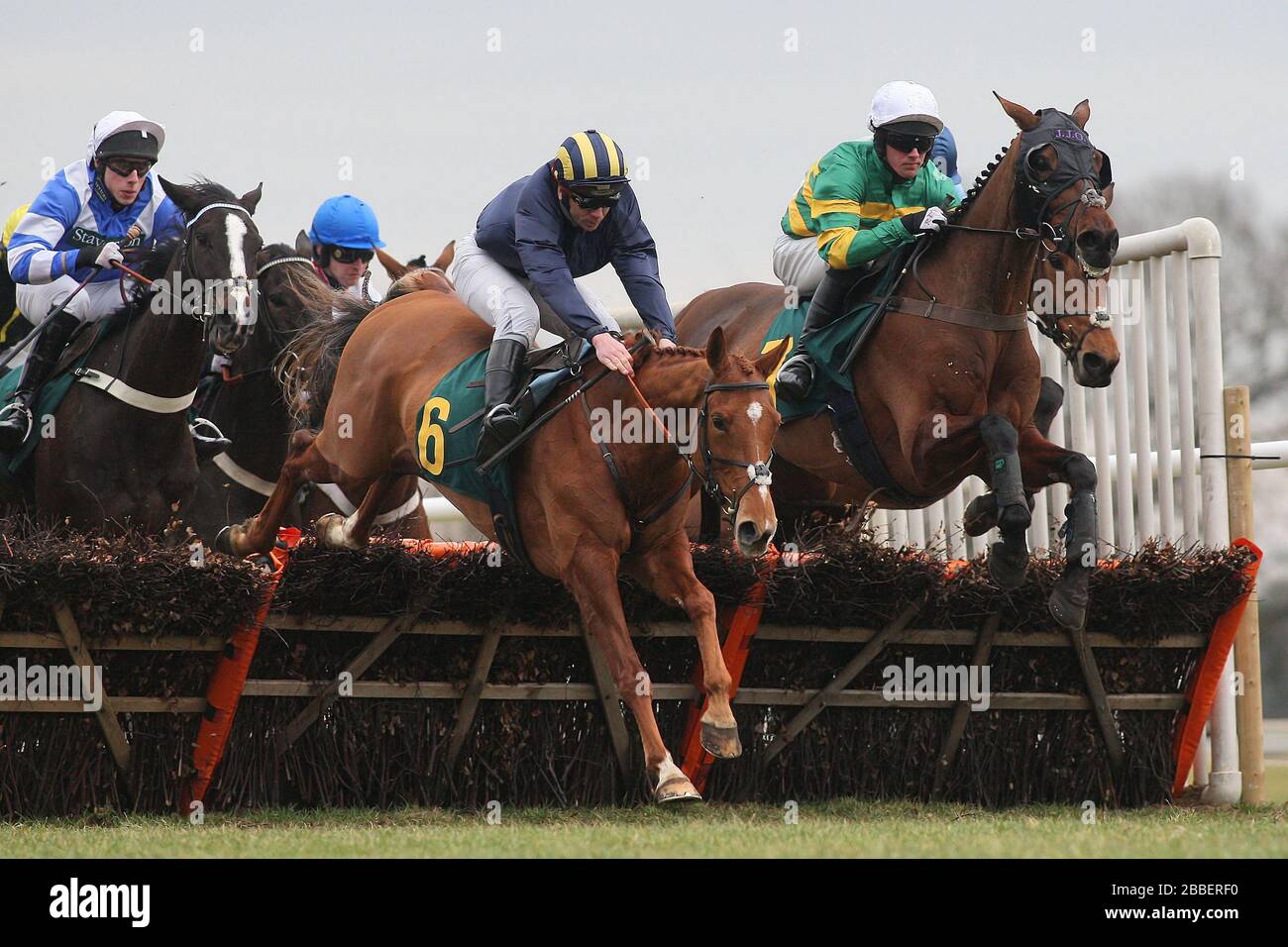 Foxhounds jumping hi-res stock photography and images - Alamy