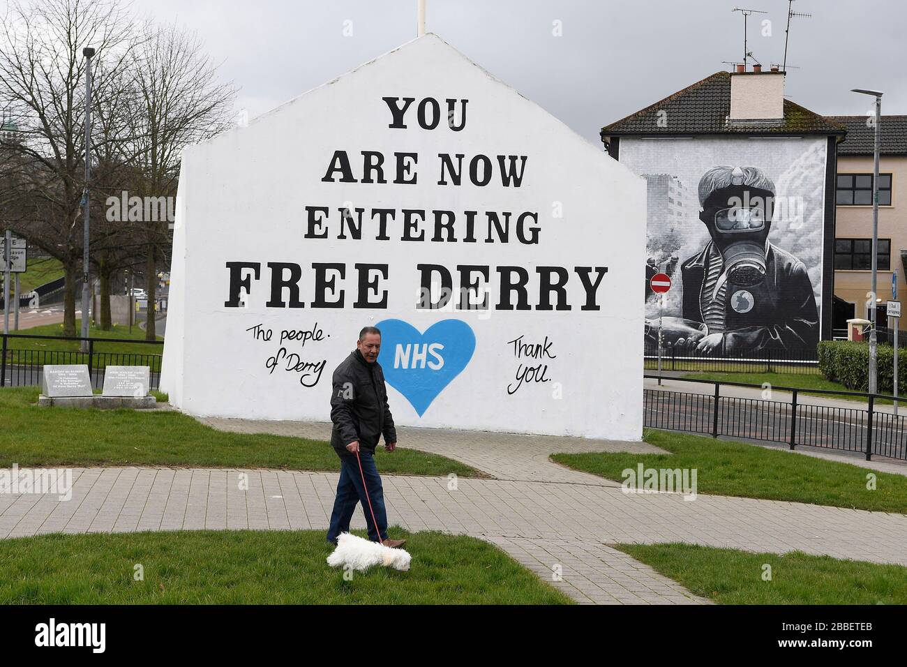 Nhs on free derry corner wall hi-res stock photography and images - Alamy