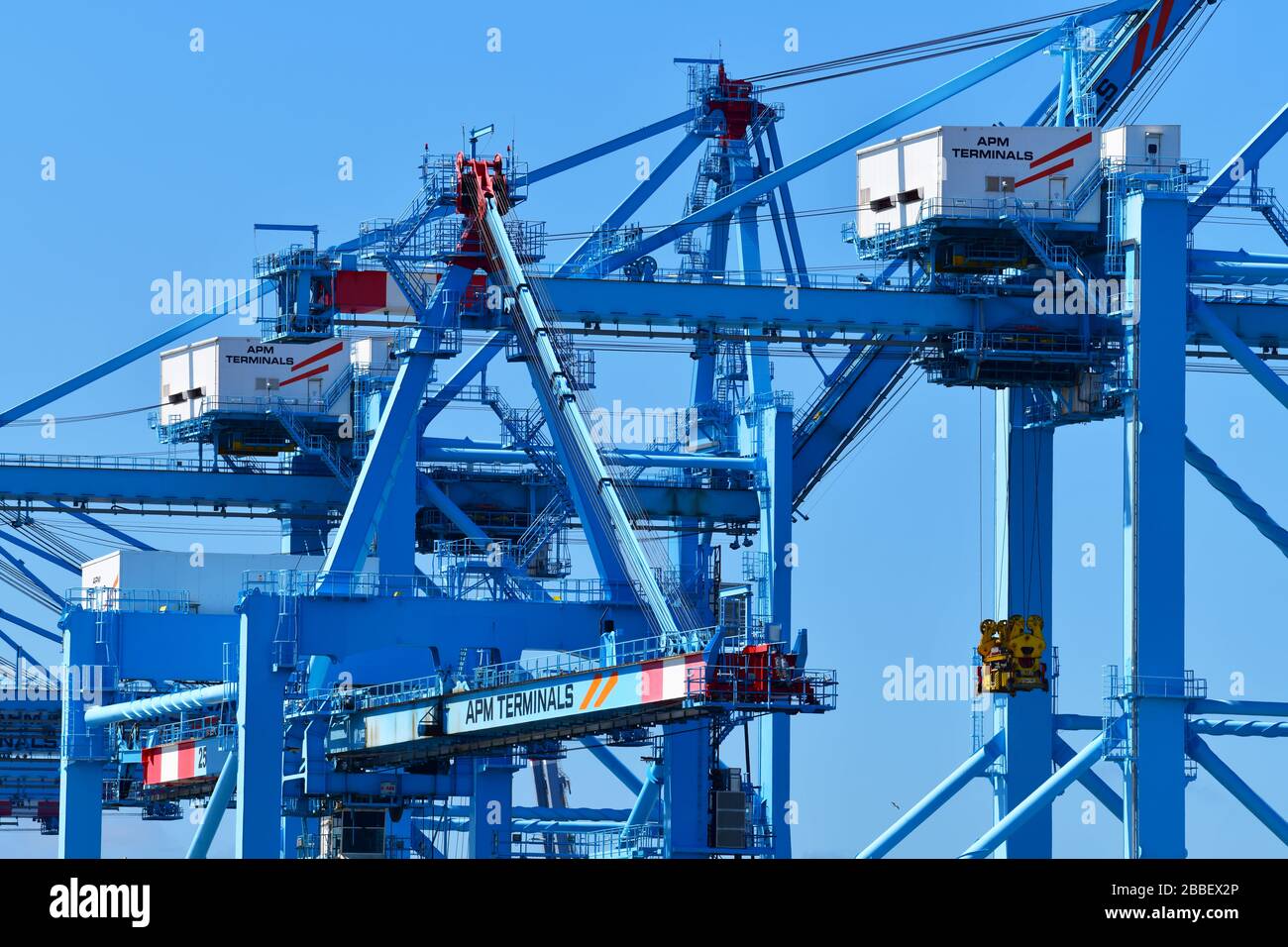 Gantry structure loading hi-res stock photography and images - Alamy