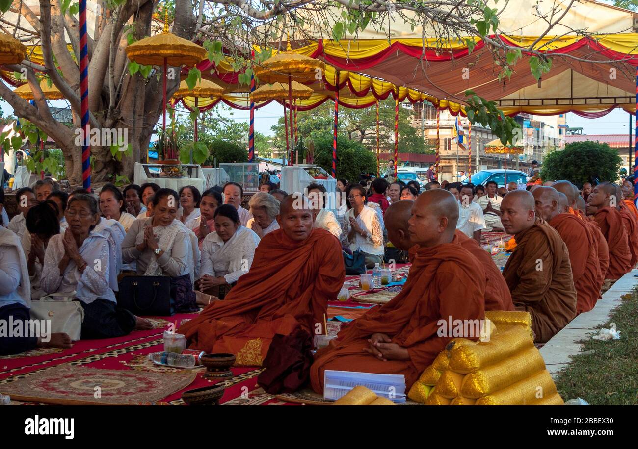 Outdoor prayer meeting hi-res stock photography and images - Alamy