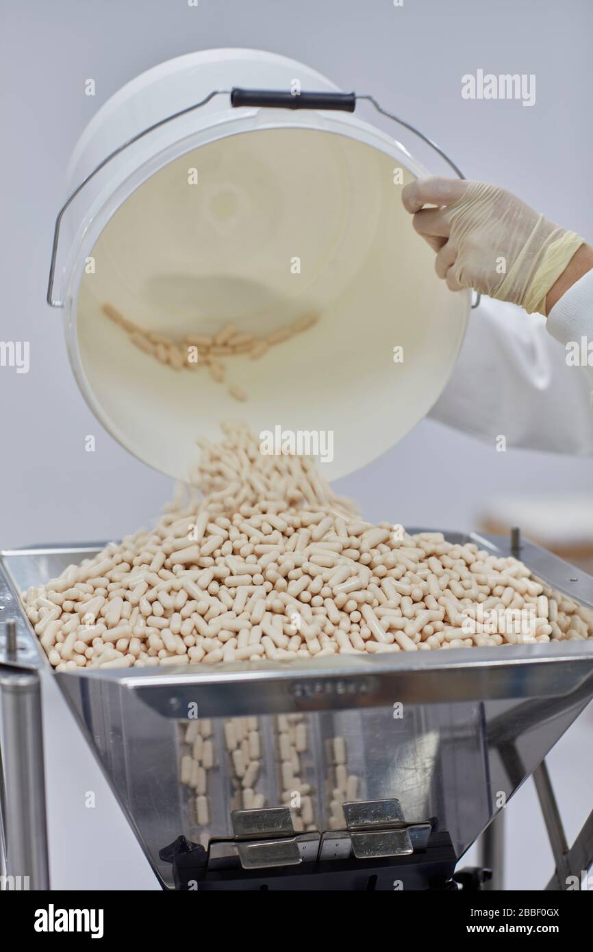 pill making anti virus viral machine mass produced cover-19 corona ...