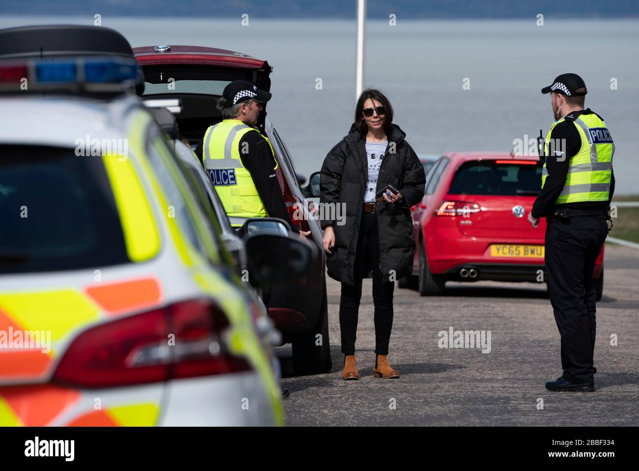 Law enforcement member hi-res stock photography and images - Alamy