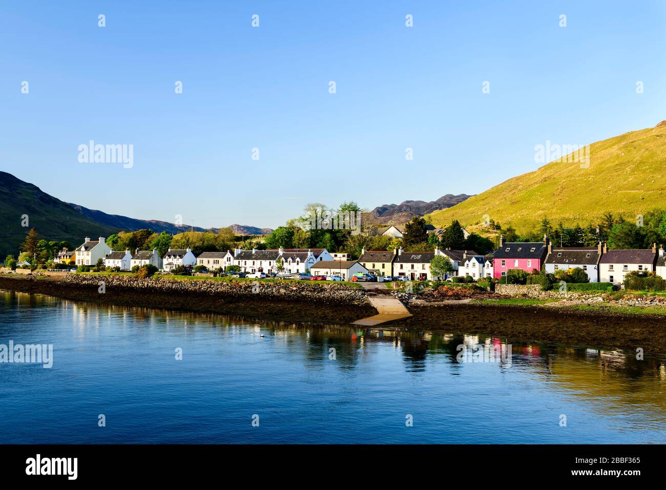 Village dornie scotland hi-res stock photography and images - Alamy