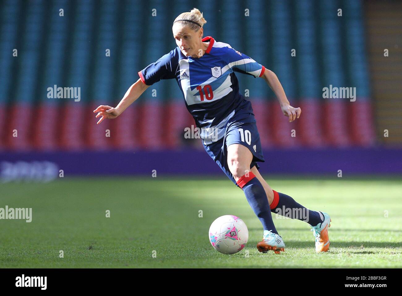Kelly smith footballer hi-res stock photography and images - Alamy