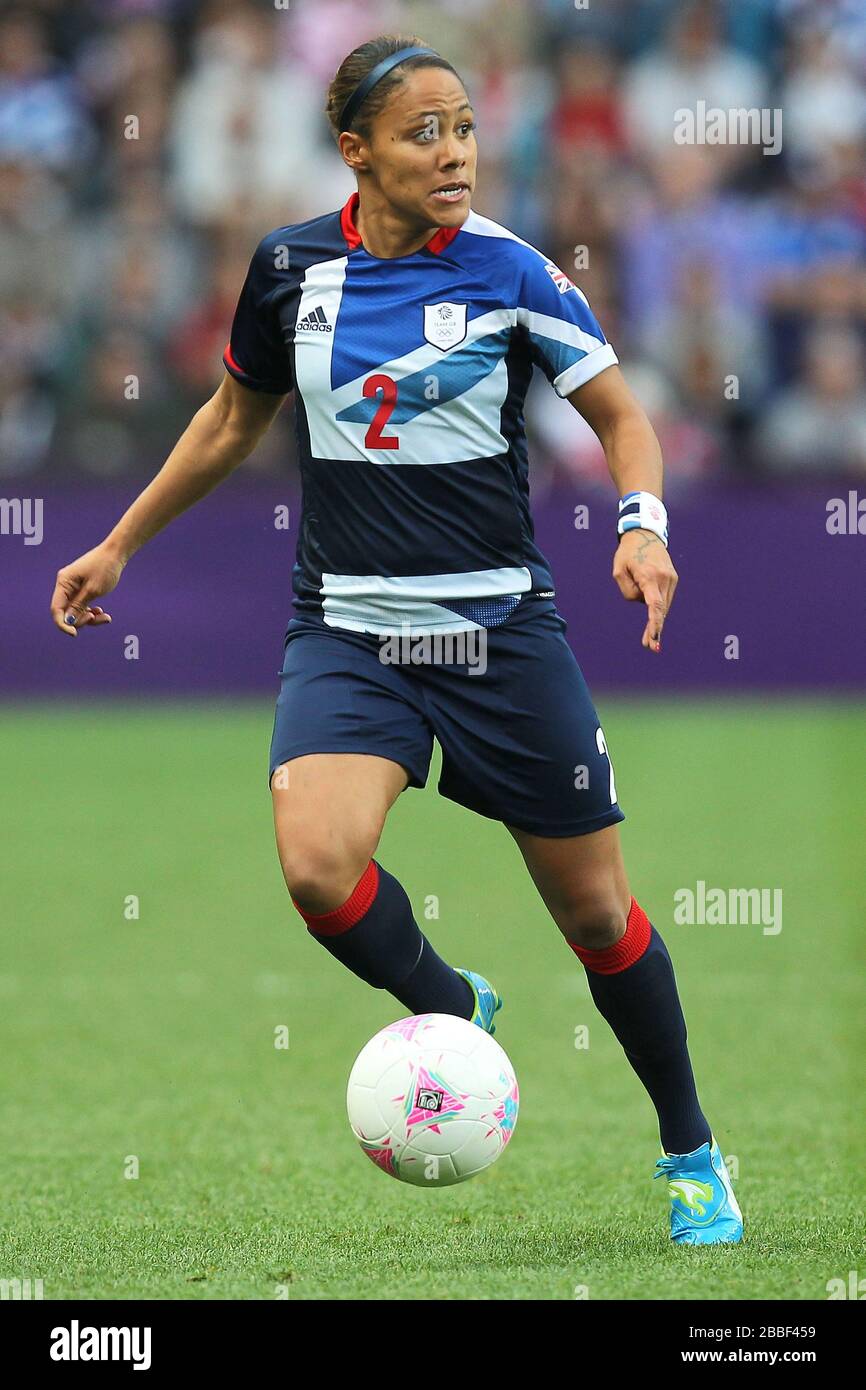 Alex scott footballer hi-res stock photography and images - Alamy