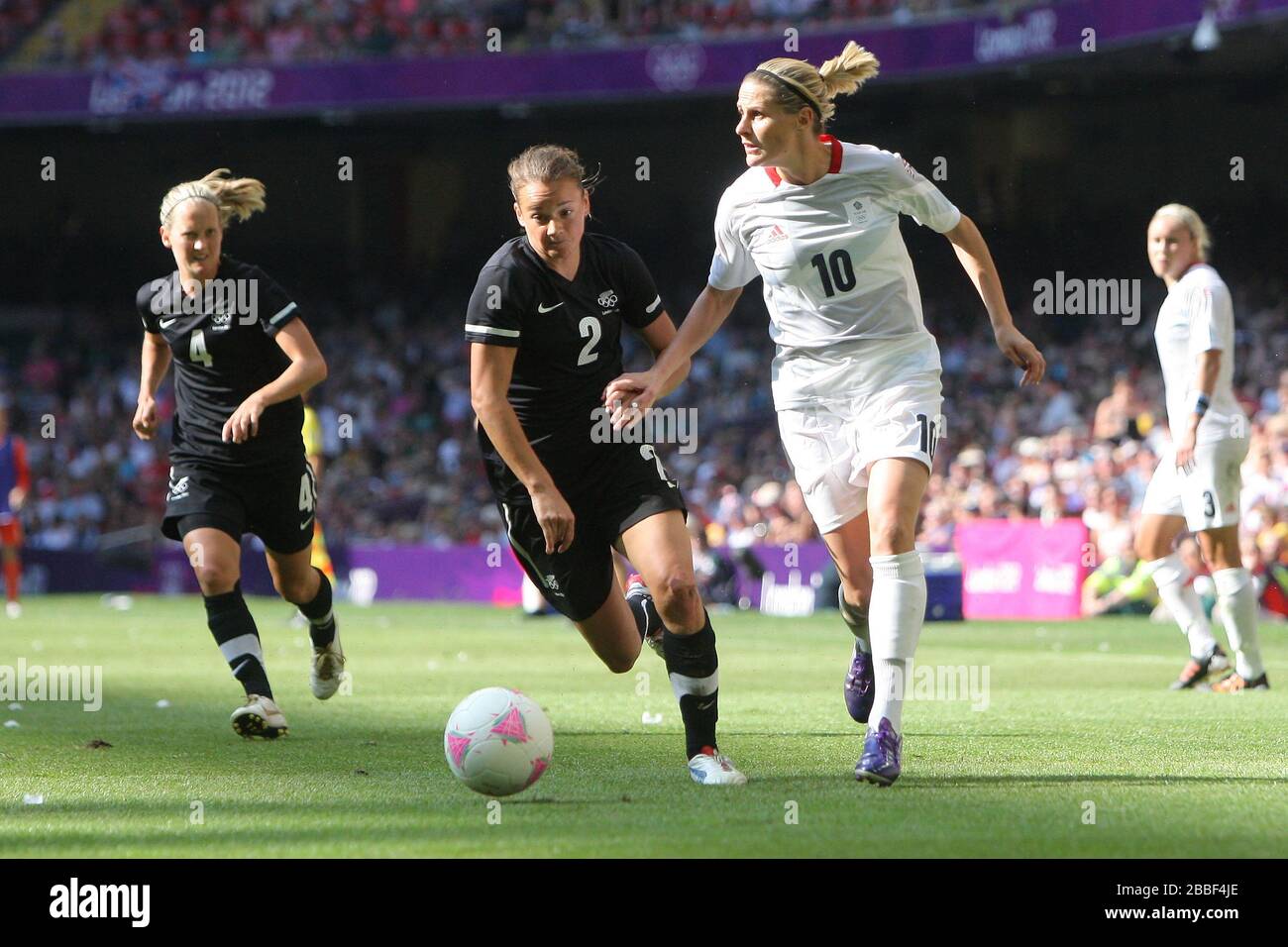 Kelly smith footballer hi-res stock photography and images - Alamy